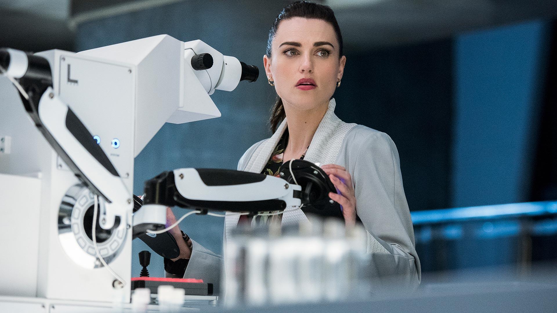 Lena Luthor Wallpapers Top Free Lena Luthor Backgrounds Wallpaperaccess