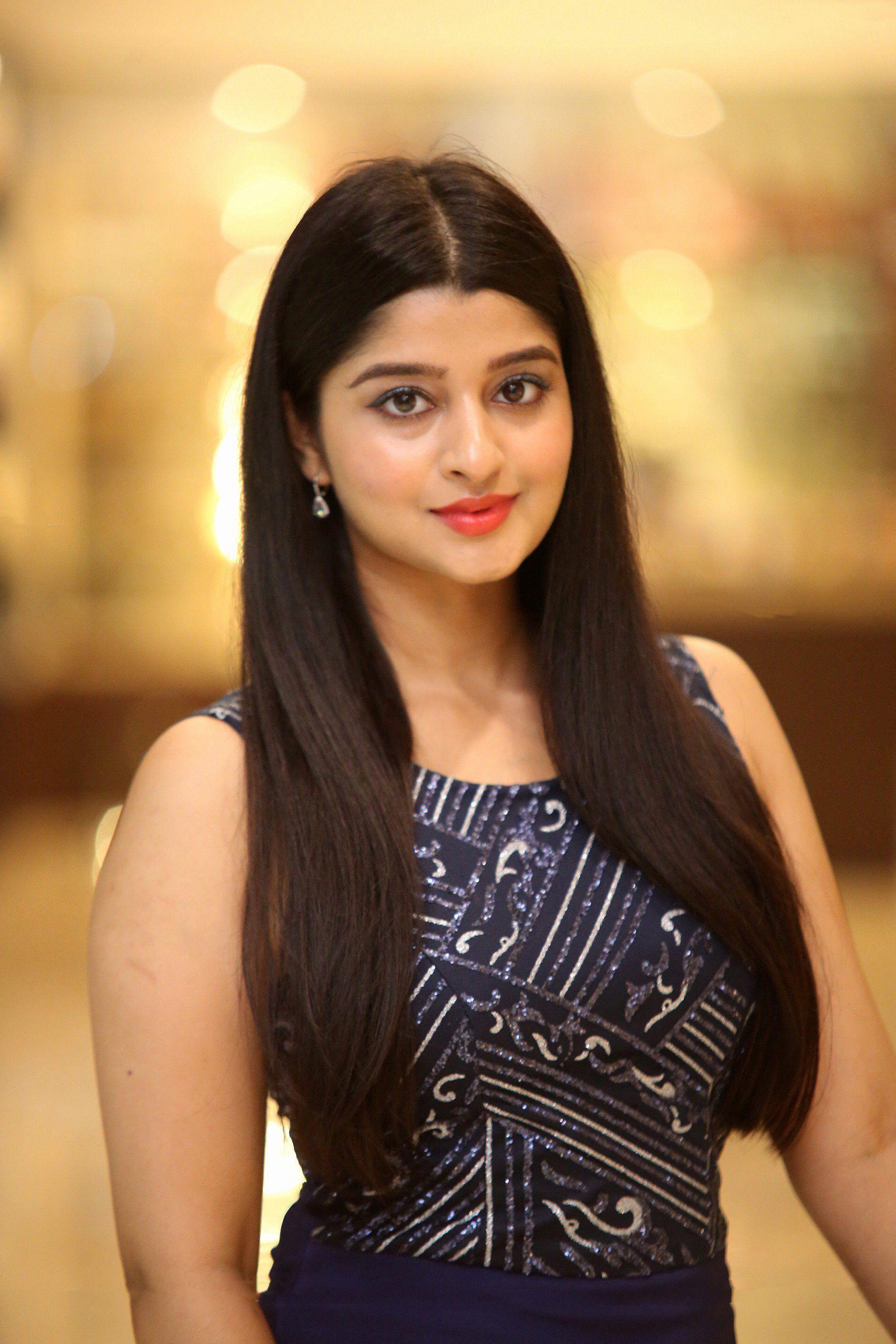 Aishani Shetty Wallpapers - Top Free Aishani Shetty Backgrounds ...