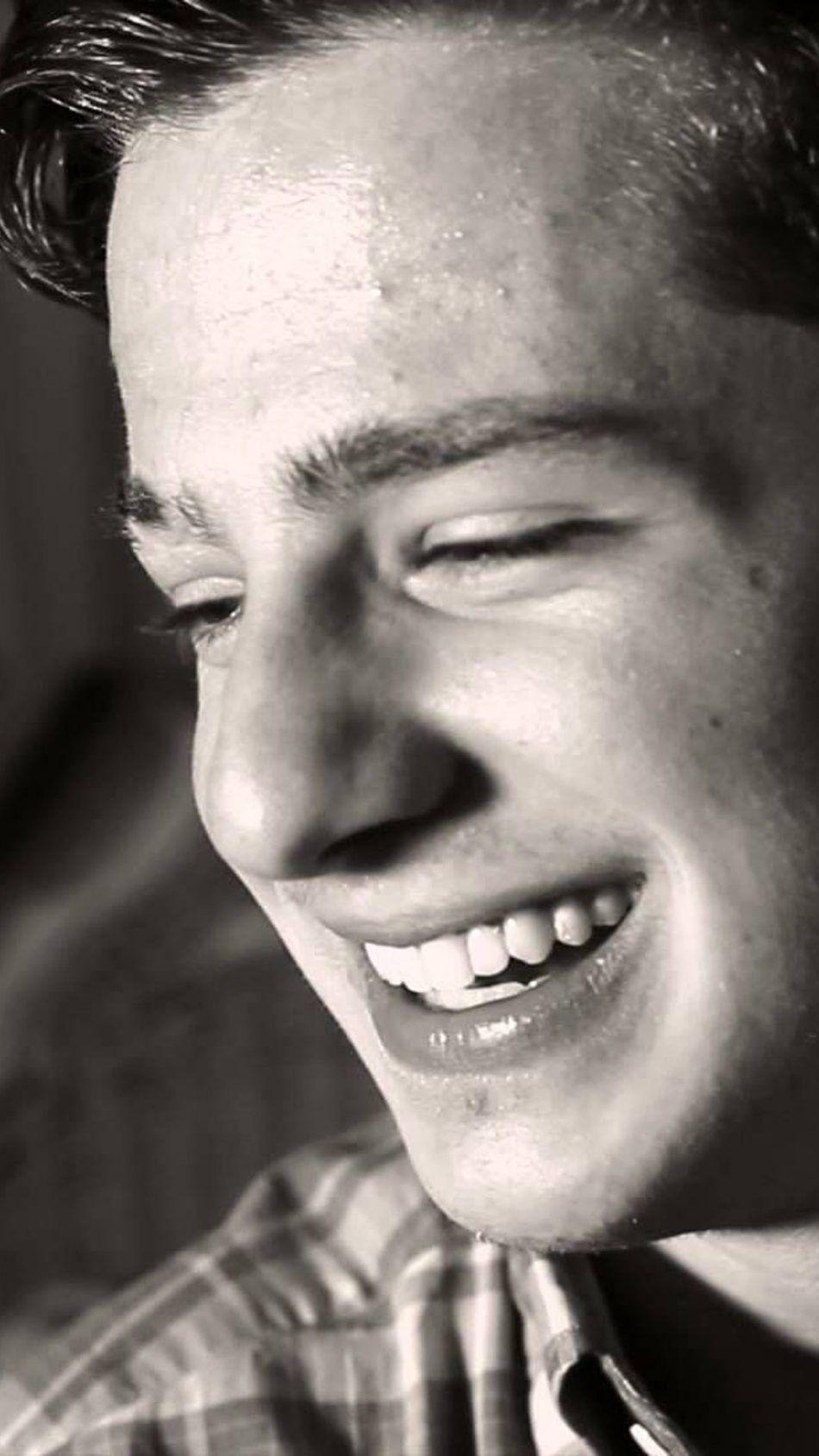Charlie Puth HD Wallpapers - Top Free Charlie Puth HD Backgrounds ...