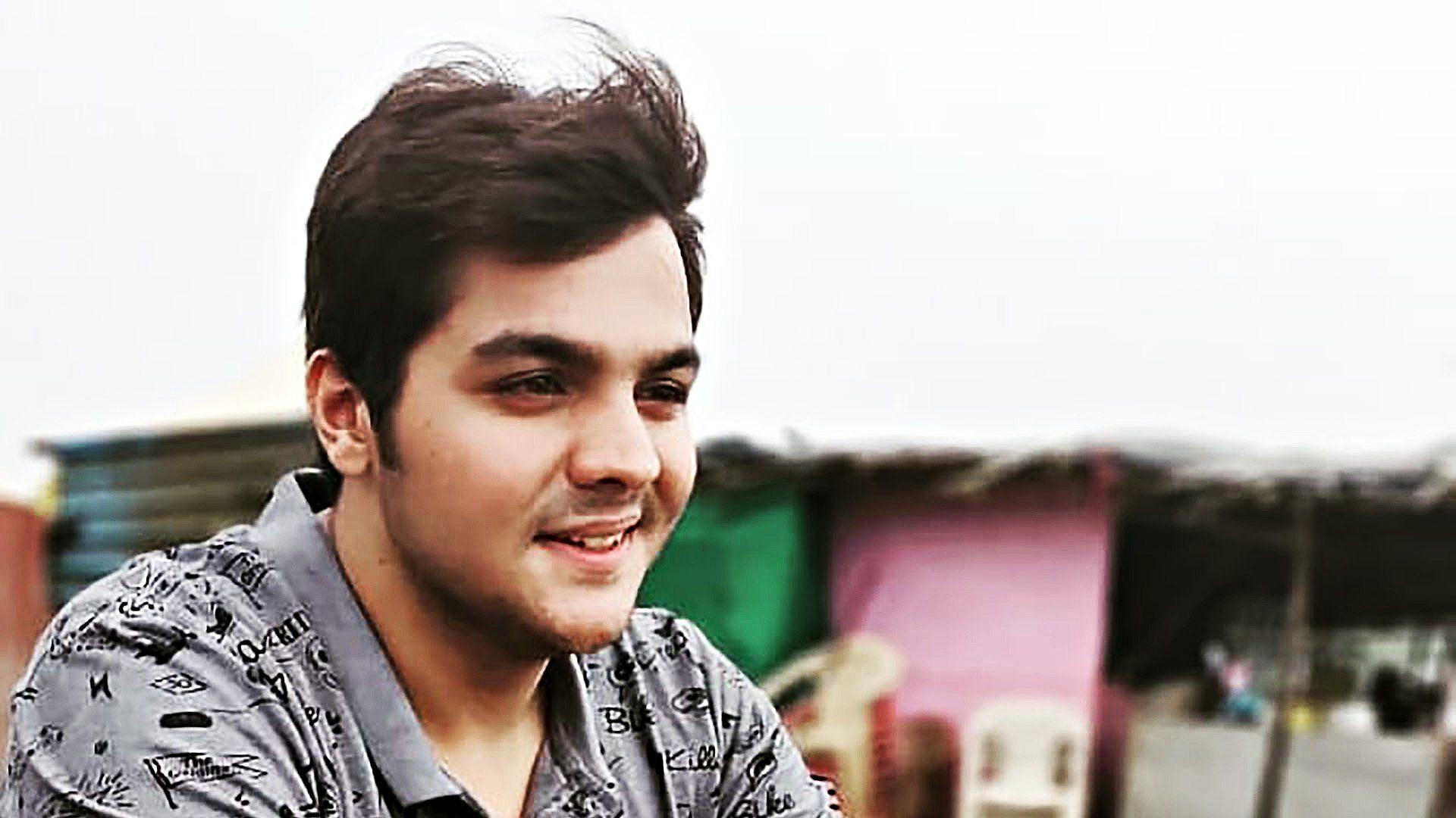 Ashish Chanchlani Wallpapers - Top Free Ashish Chanchlani Backgrounds ...