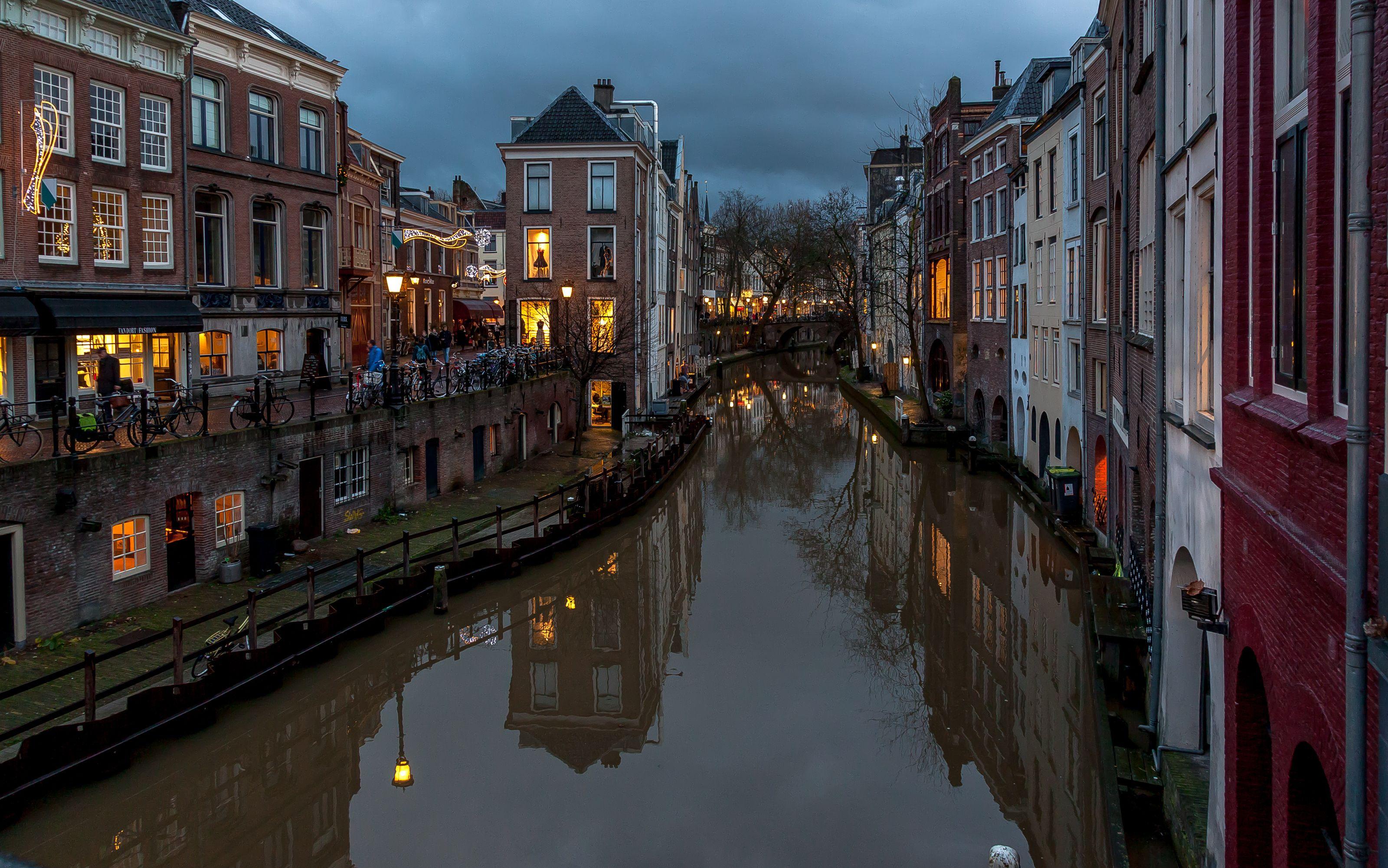 Utrecht Wallpapers - Top Free Utrecht Backgrounds - WallpaperAccess