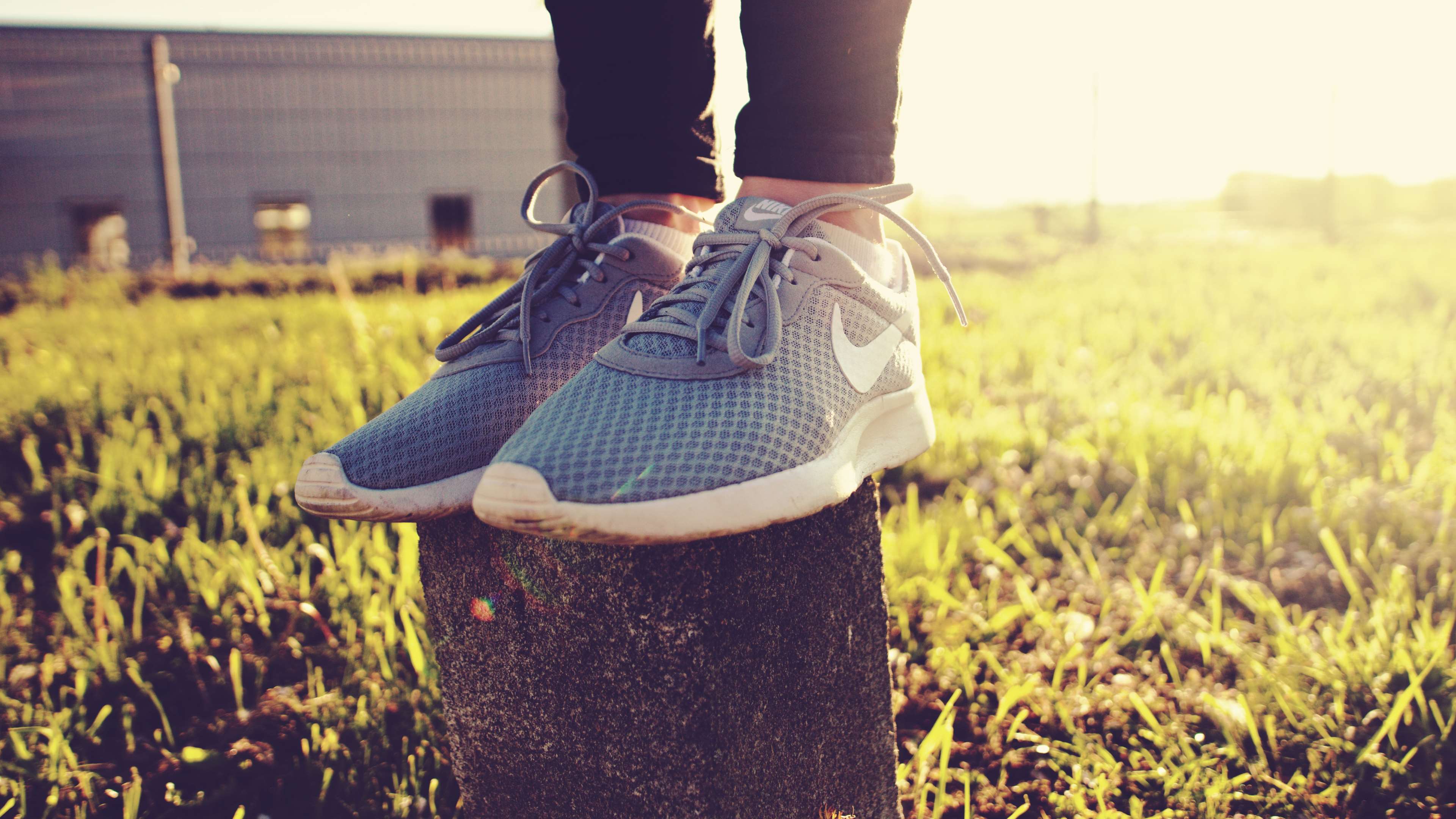 Shoes Girl Wallpapers - Top Free Shoes Girl Backgrounds - WallpaperAccess