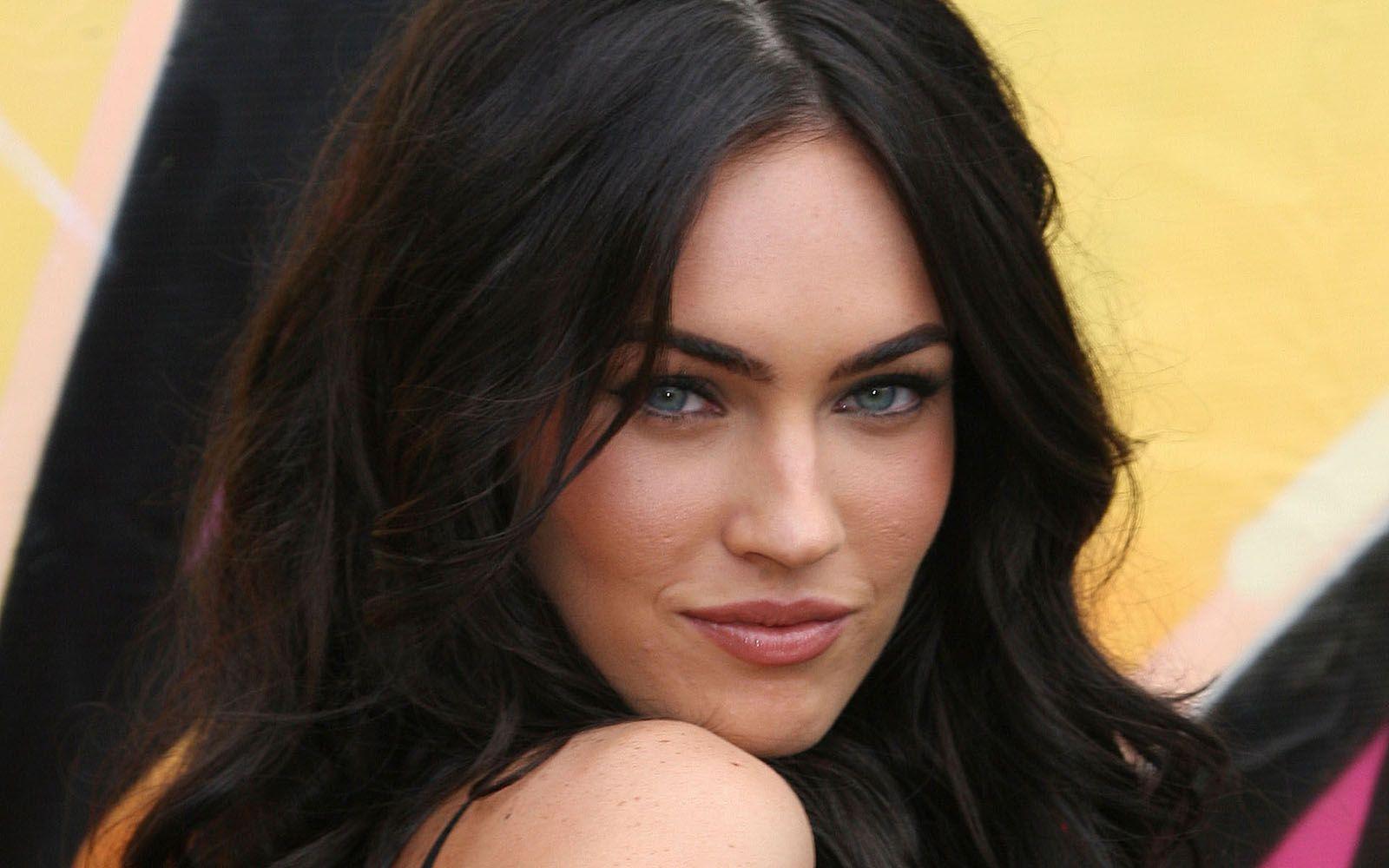 Hollywood Actress Wallpapers - Top Free Hollywood Actress Backgrounds ...
