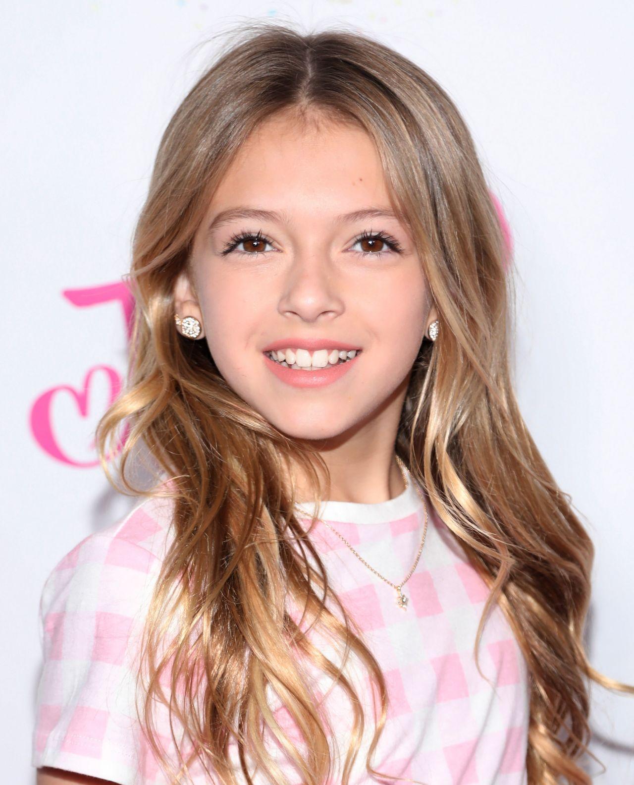 Coco Quinn Wallpapers - Top Free Coco Quinn Backgrounds - WallpaperAccess