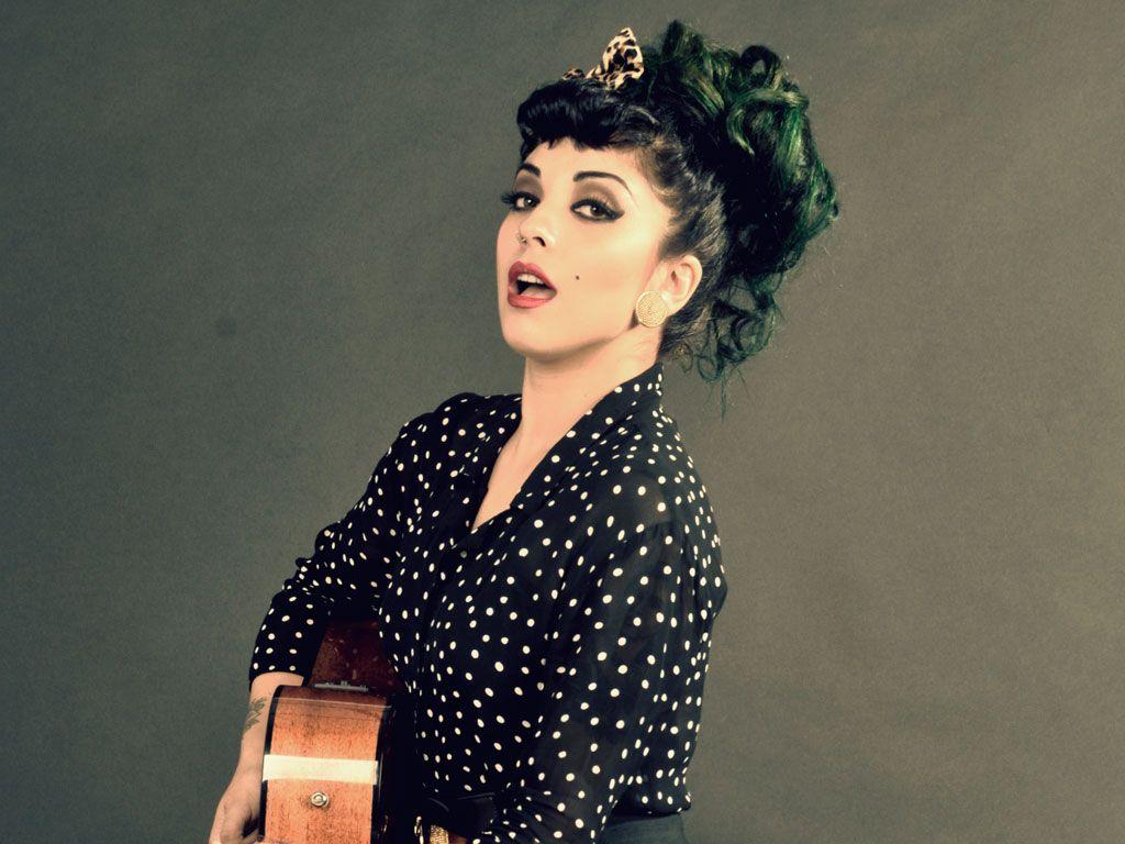 Mon Laferte Wallpapers - Top Free Mon Laferte Backgrounds - WallpaperAccess