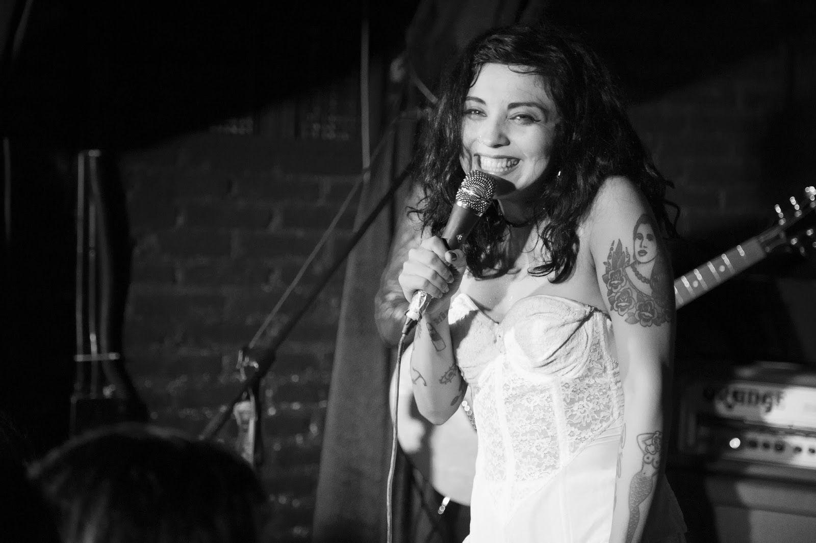 Mon Laferte Wallpapers - Top Free Mon Laferte Backgrounds - WallpaperAccess