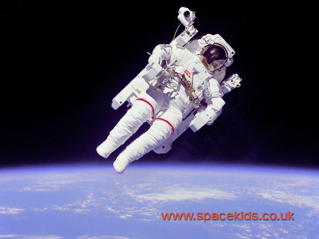 Space Walk Wallpapers - Top Free Space Walk Backgrounds - WallpaperAccess