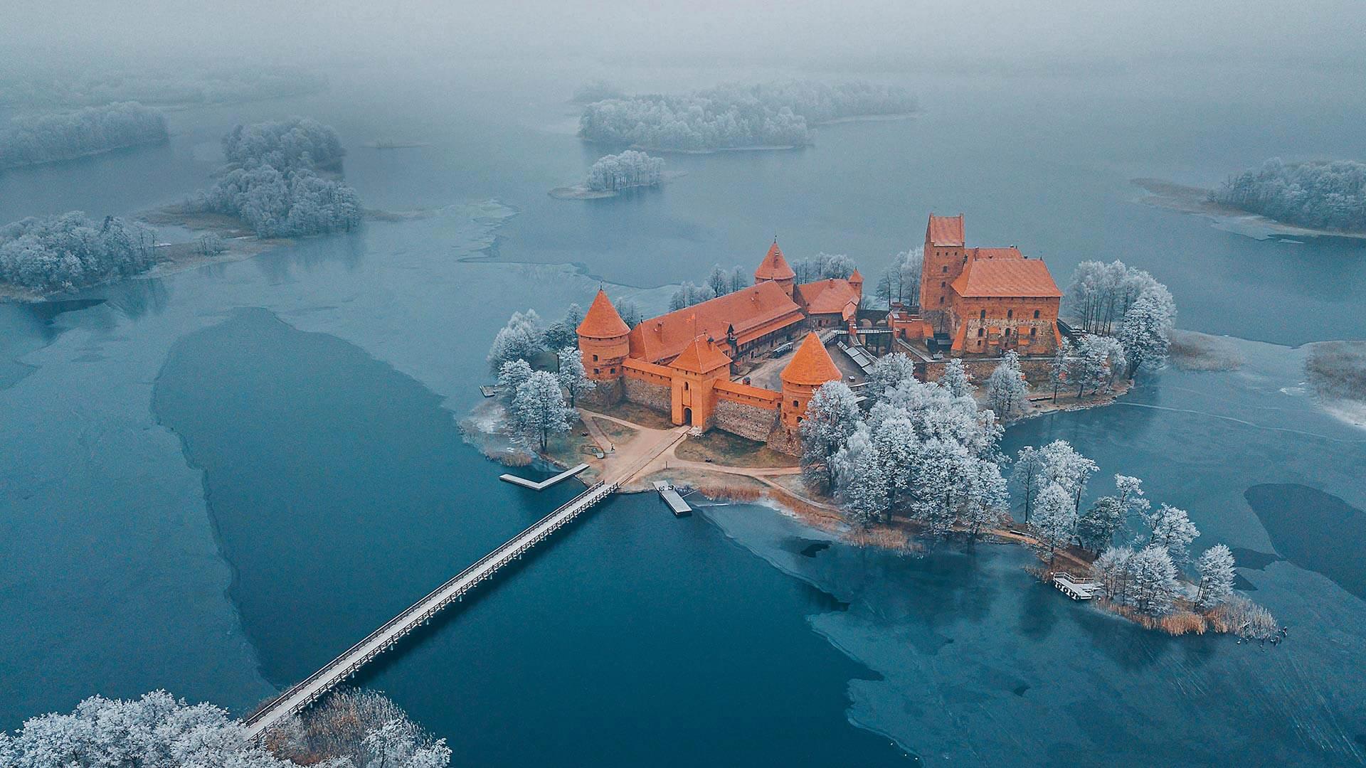 European Castle Wallpapers - Top Free European Castle Backgrounds ...