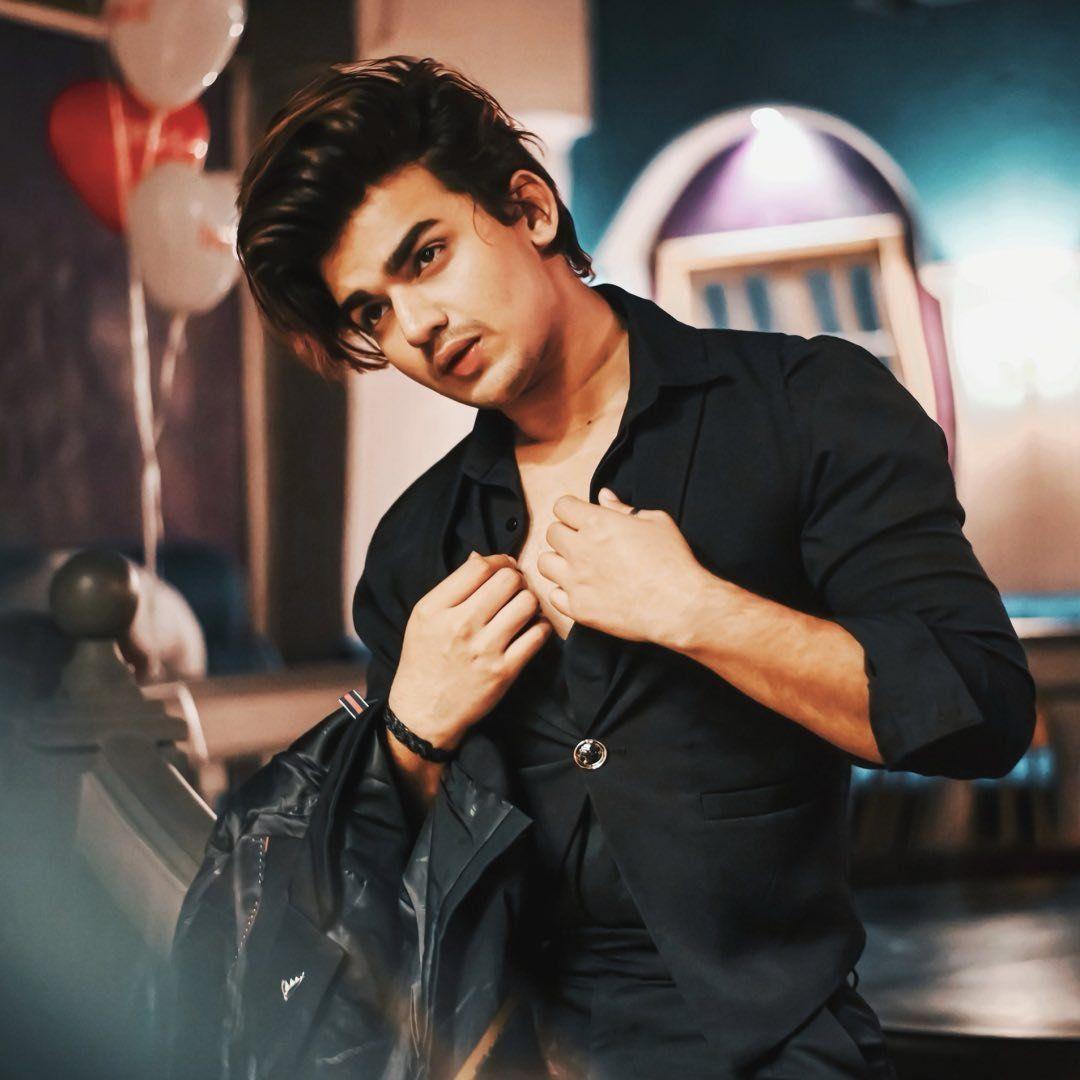 Vishal Wallpapers - Top Free Vishal Backgrounds - WallpaperAccess