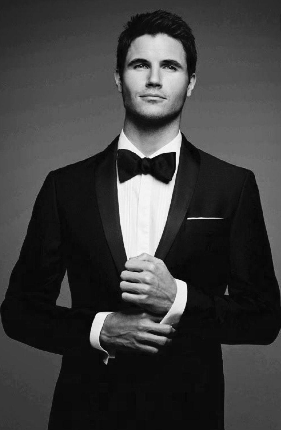 Robbie Amell Wallpapers - Top Free Robbie Amell Backgrounds ...