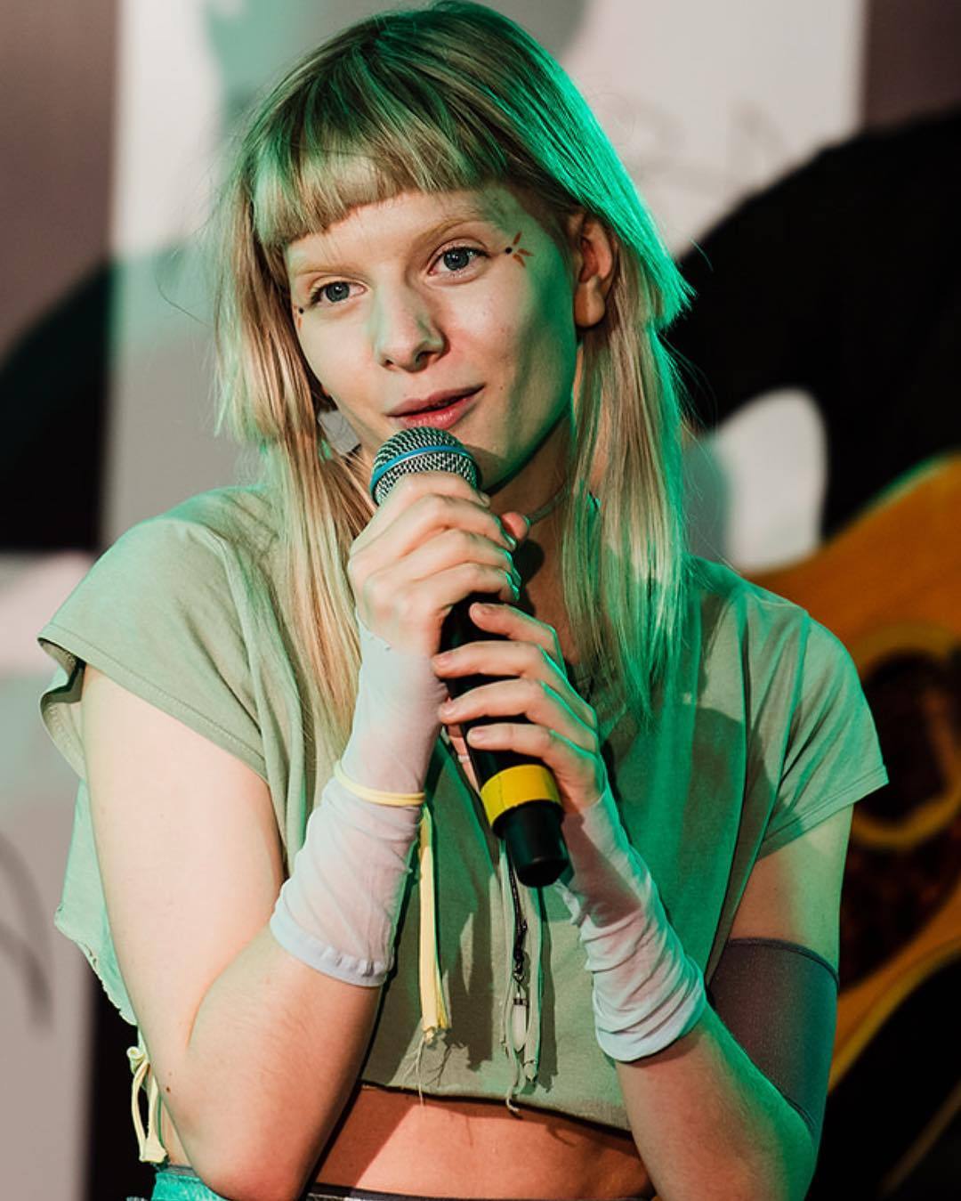 Aurora Singer Wallpapers - Top Free Aurora Singer Backgrounds ...