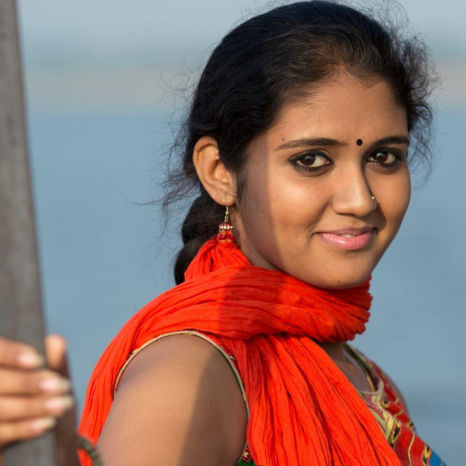 Marathi Actress Wallpapers - Top Free Marathi Actress Backgrounds - WallpaperAccess