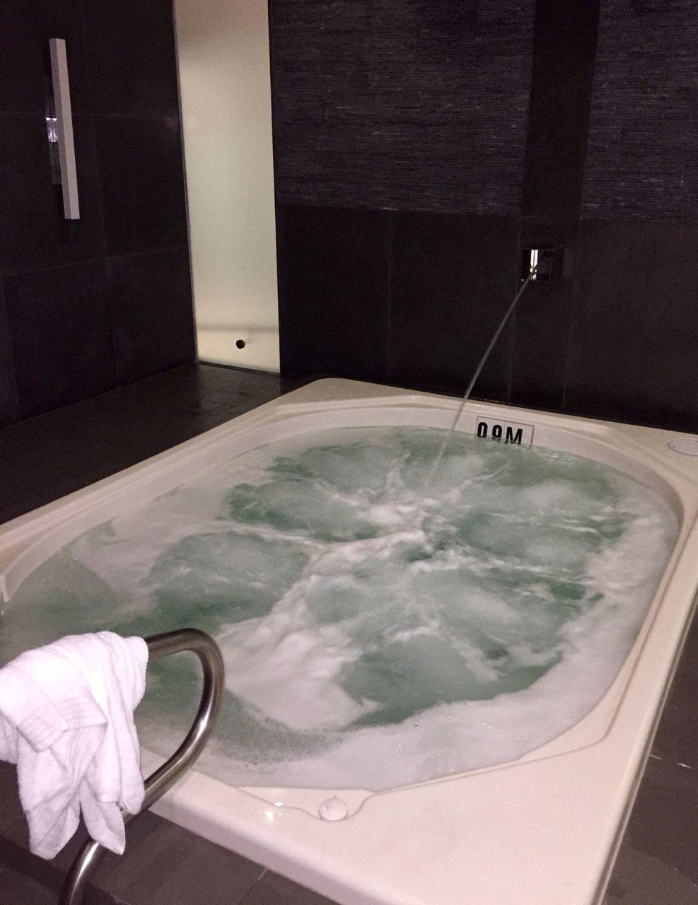 Jacuzzi Wallpapers - Top Free Jacuzzi Backgrounds - WallpaperAccess