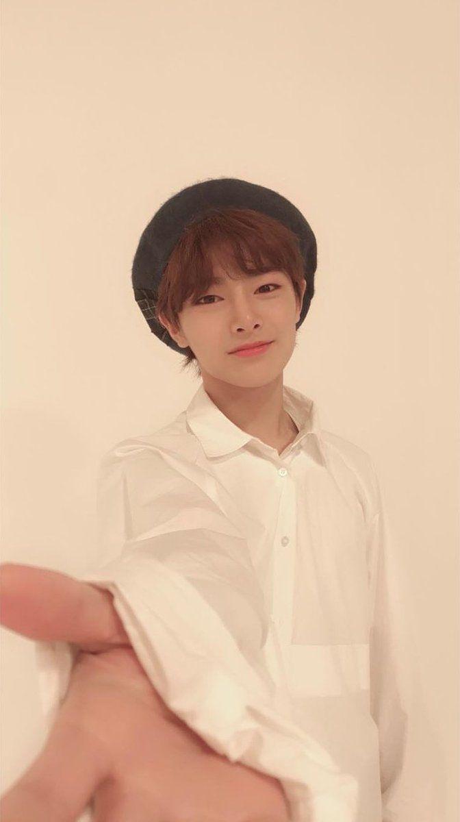 Stray Kids Jeongin Wallpapers - Top Free Stray Kids Jeongin Backgrounds ...