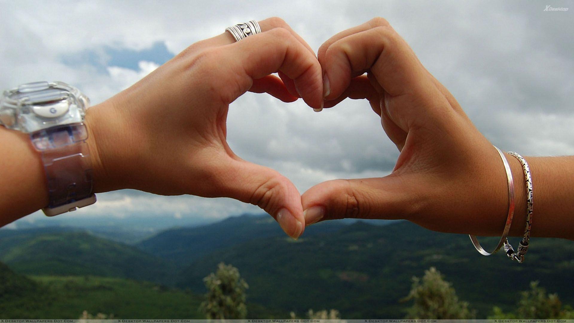 Hand Heart Wallpapers - Top Free Hand Heart Backgrounds - WallpaperAccess