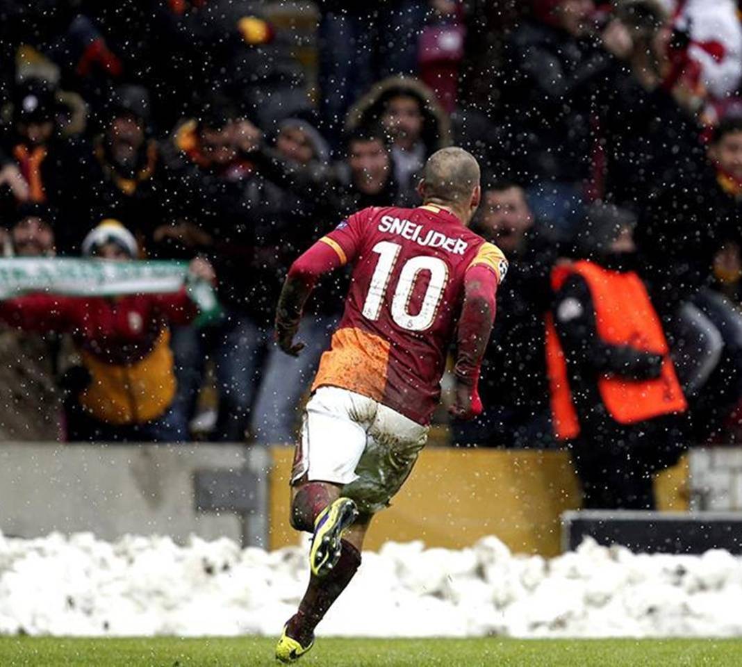 Sneijder Wallpapers - Top Free Sneijder Backgrounds - WallpaperAccess