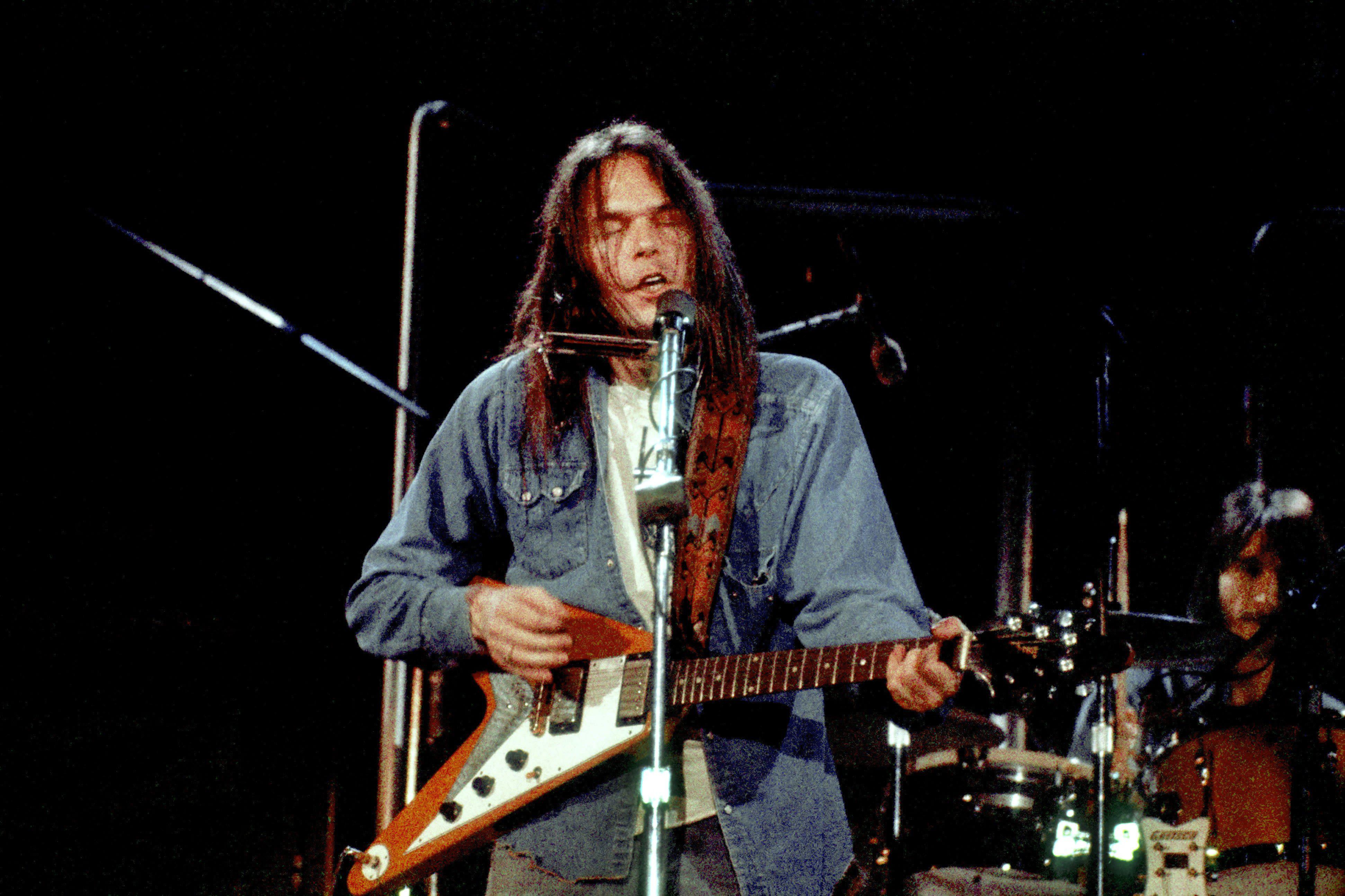 Neil Young Wallpapers - Top Free Neil Young Backgrounds - WallpaperAccess