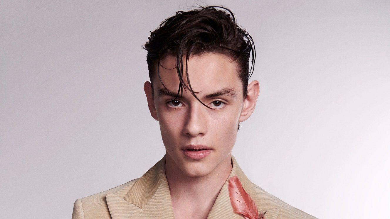 Louis Partridge Wallpapers - Top Free Louis Partridge Backgrounds ...