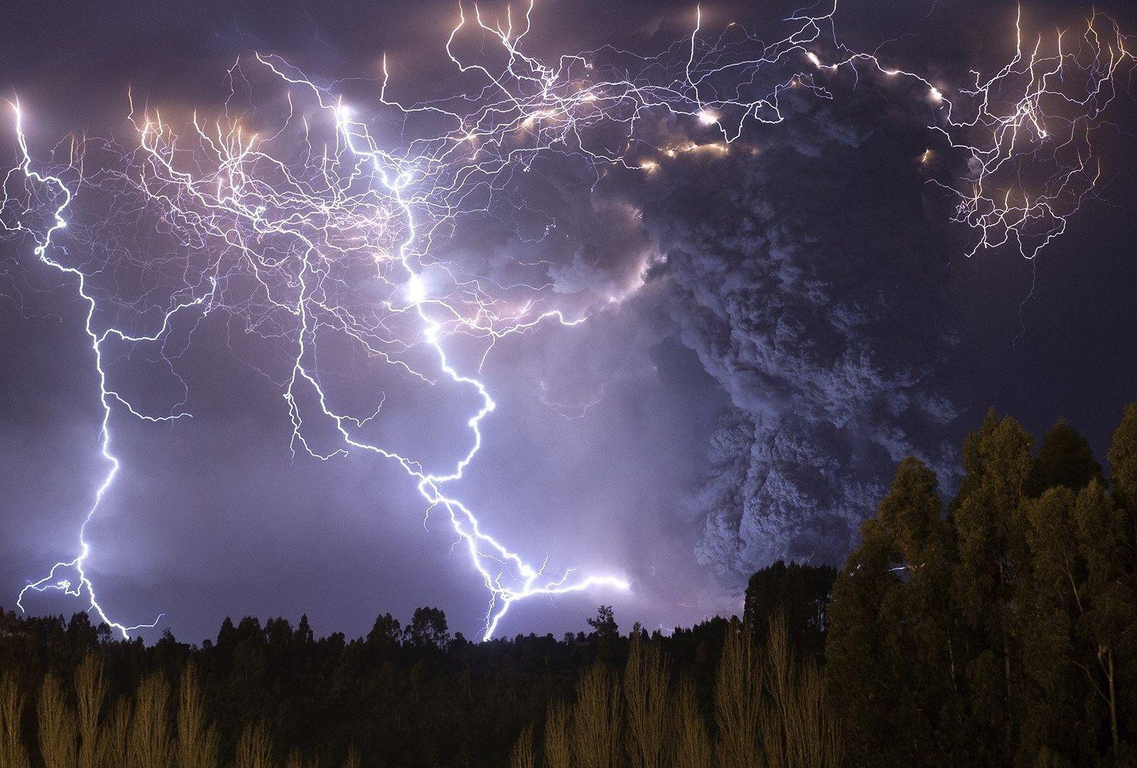 4K Ultra HD Lightning Phone Wallpapers - Top Free 4K Ultra HD Lightning ...