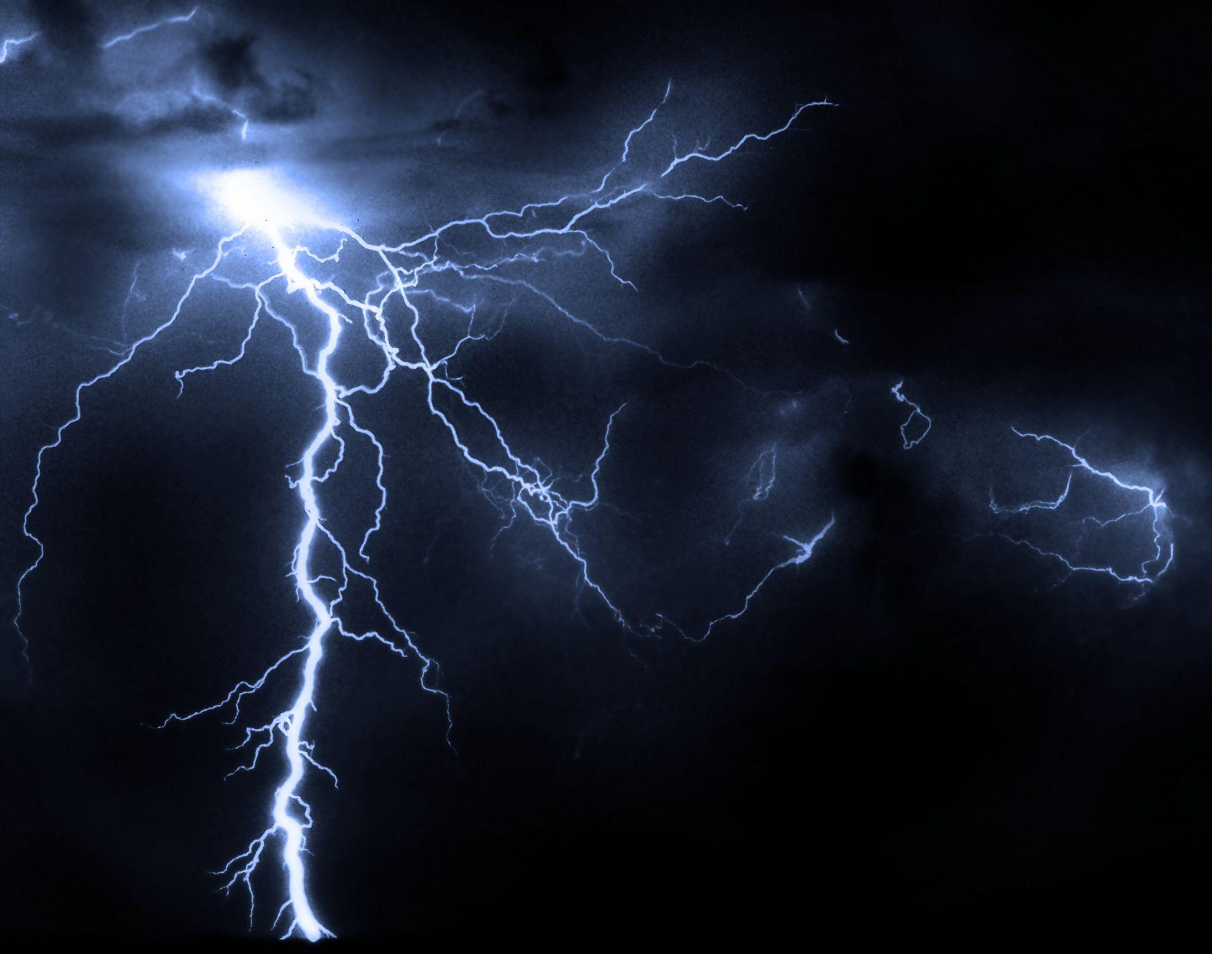 4K Ultra HD Lightning Phone Wallpapers - Top Free 4K Ultra HD Lightning ...