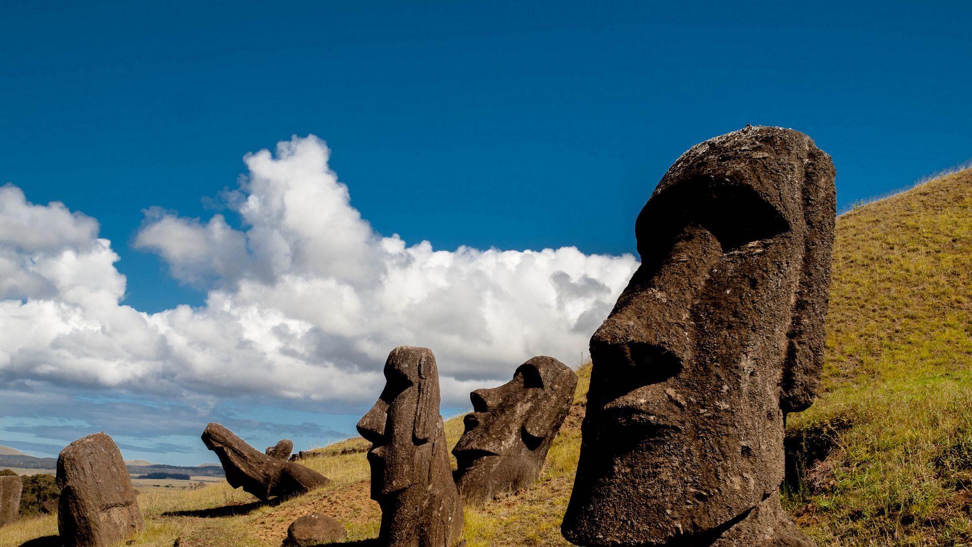 Moai Wallpapers - Top Free Moai Backgrounds - WallpaperAccess