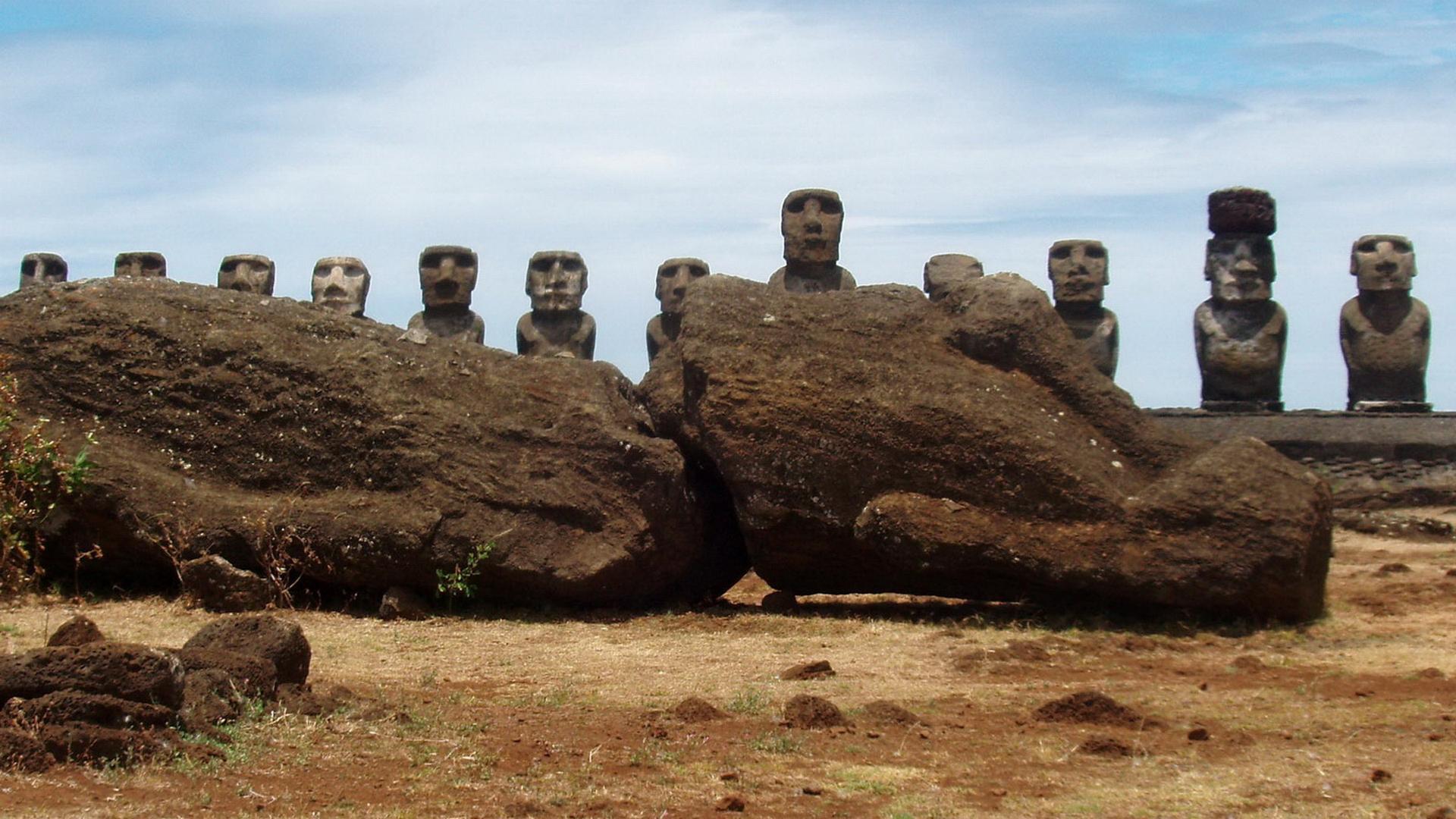 Moai Wallpapers - Top Free Moai Backgrounds - WallpaperAccess
