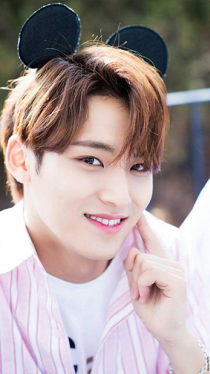 Seventeen Mingyu Wallpapers - Top Free Seventeen Mingyu Backgrounds - WallpaperAccess