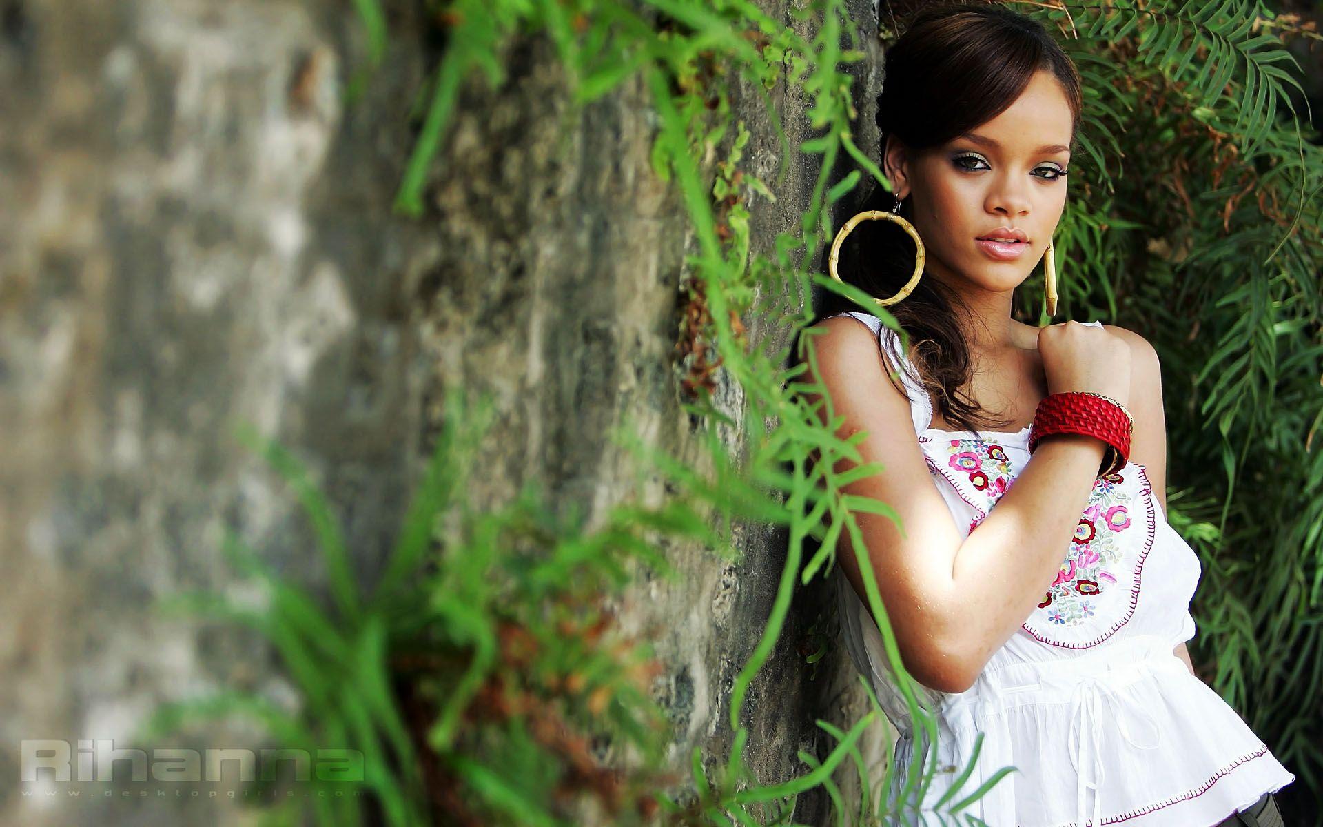 Rihanna HD Wallpapers - Top Free Rihanna HD Backgrounds - WallpaperAccess