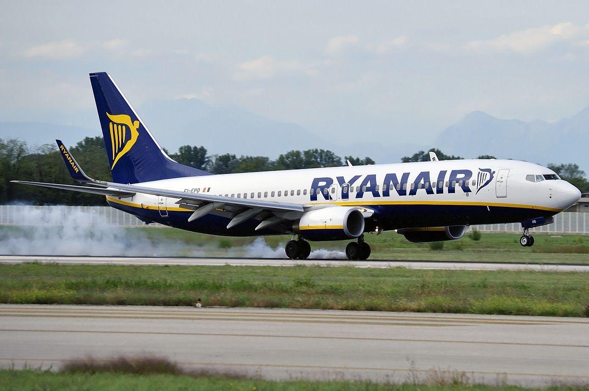 Ryanair Wallpapers - Top Free Ryanair Backgrounds - WallpaperAccess