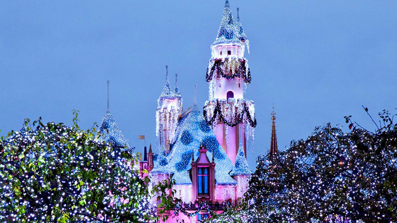 Disney Castle Winter Wallpapers - Top Free Disney Castle Winter ...
