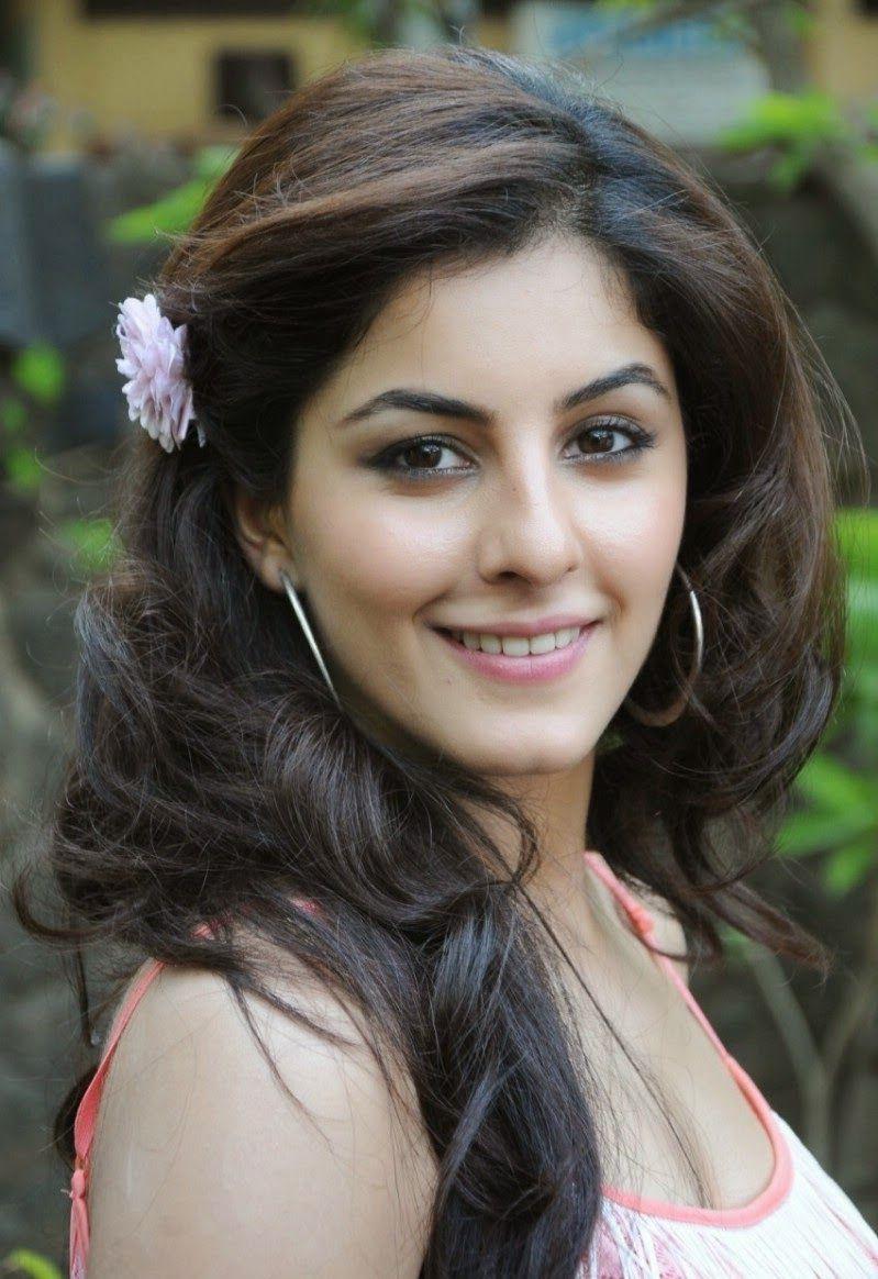 Isha Talwar Wallpapers - Top Free Isha Talwar Backgrounds - WallpaperAccess