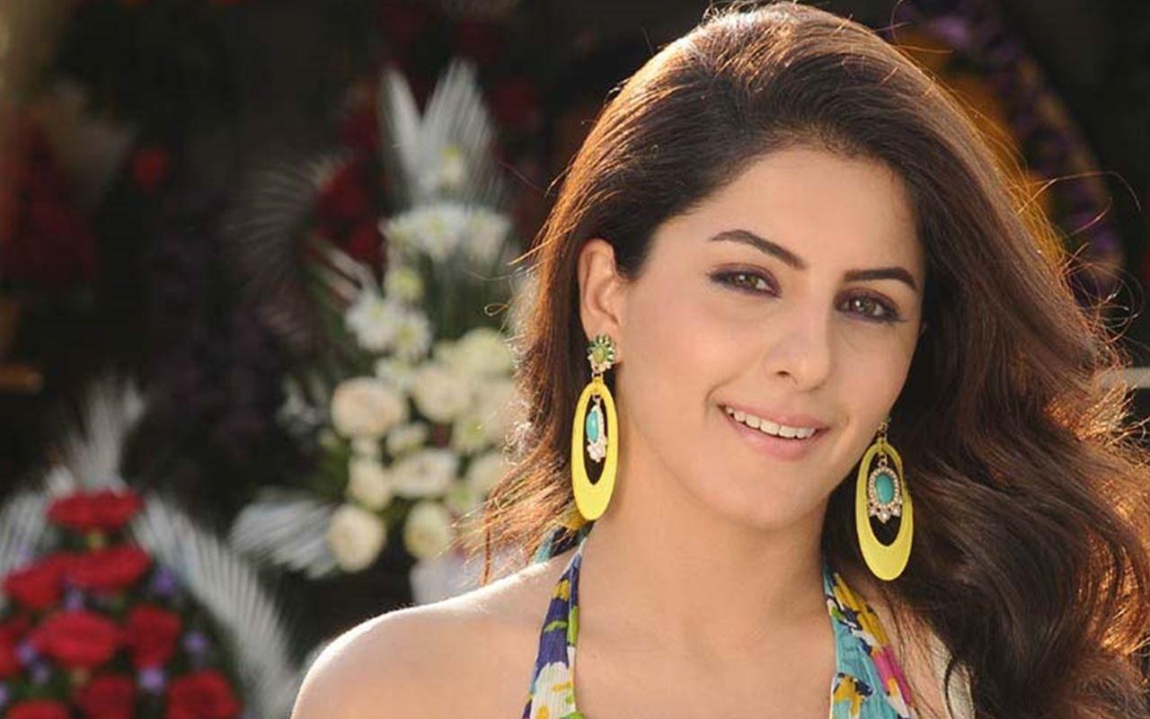 Isha Talwar Wallpapers - Top Free Isha Talwar Backgrounds - WallpaperAccess