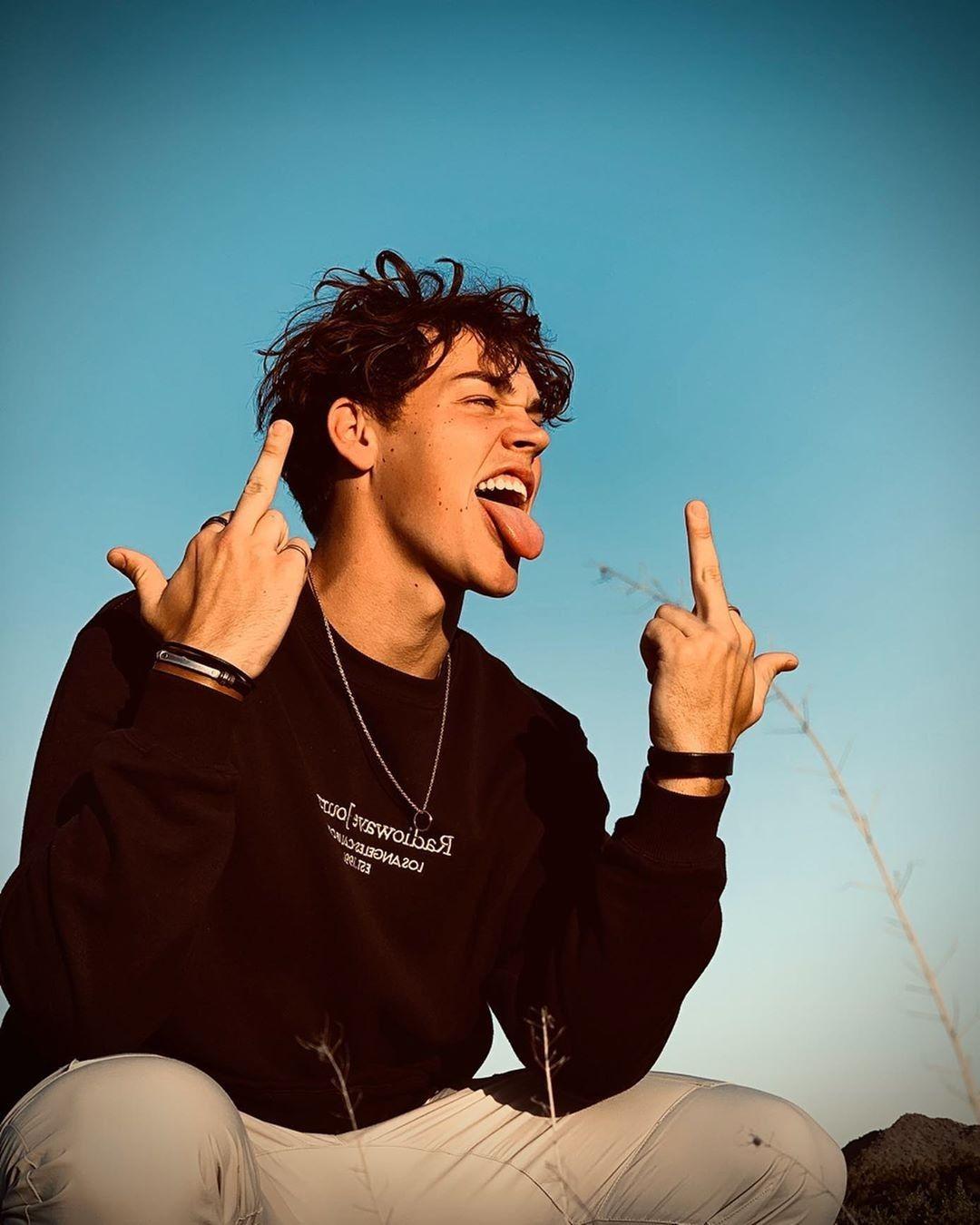 Noah Beck Wallpapers - Top Free Noah Beck Backgrounds - WallpaperAccess