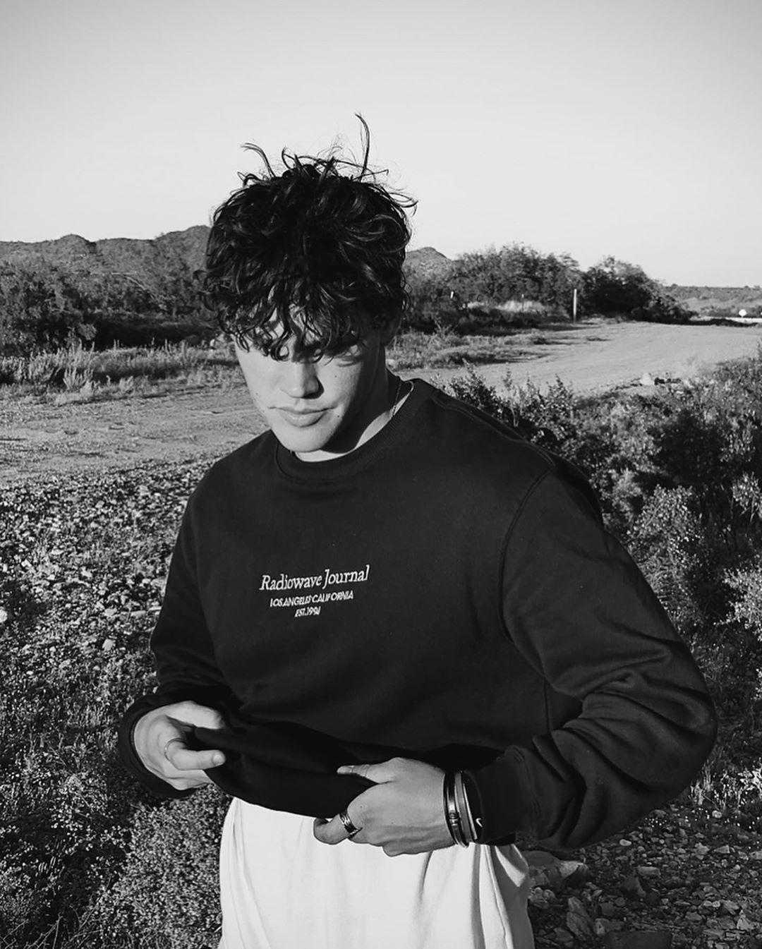 Noah Beck Wallpapers - Top Free Noah Beck Backgrounds - WallpaperAccess