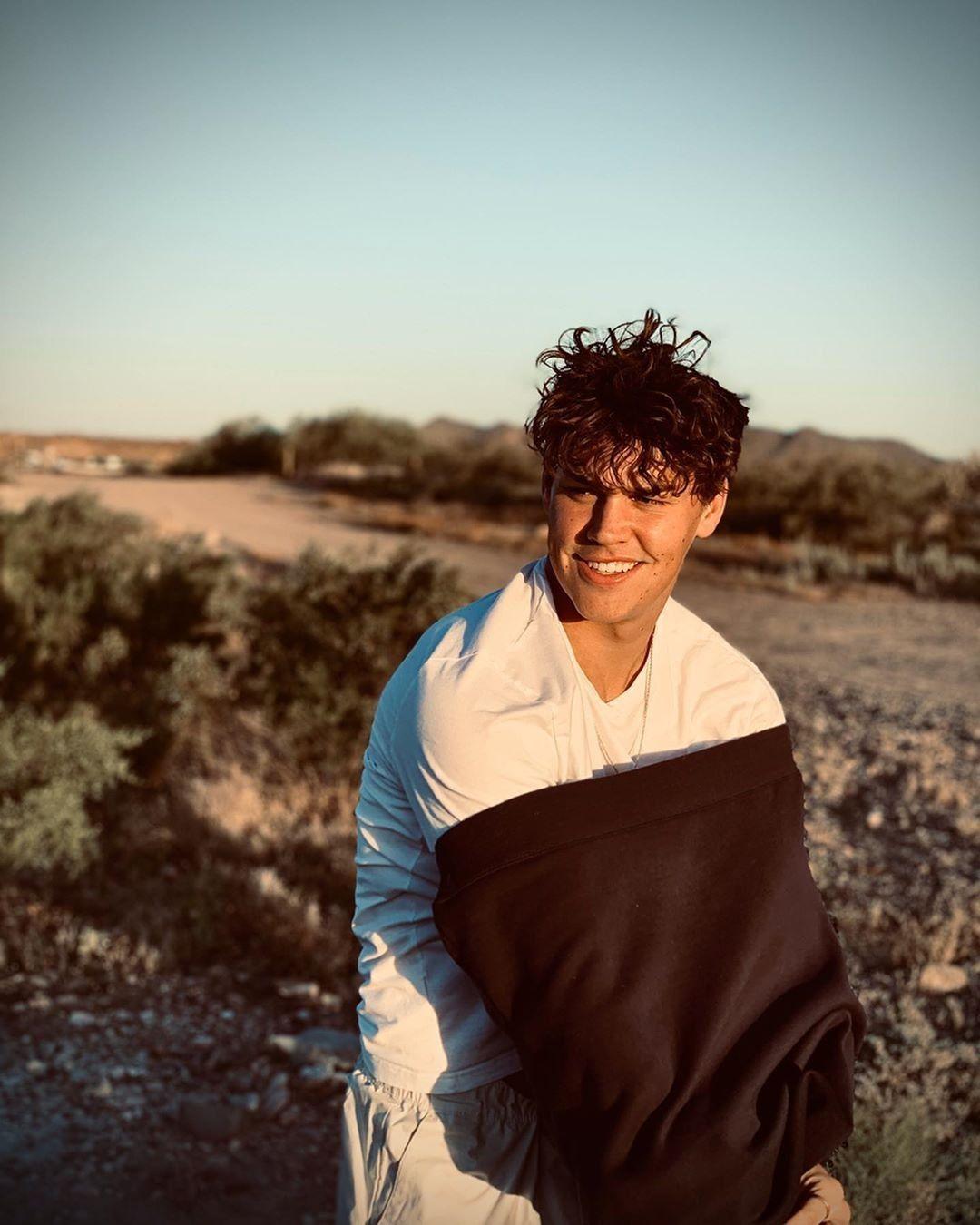 Noah Beck Wallpapers - Top Free Noah Beck Backgrounds - WallpaperAccess