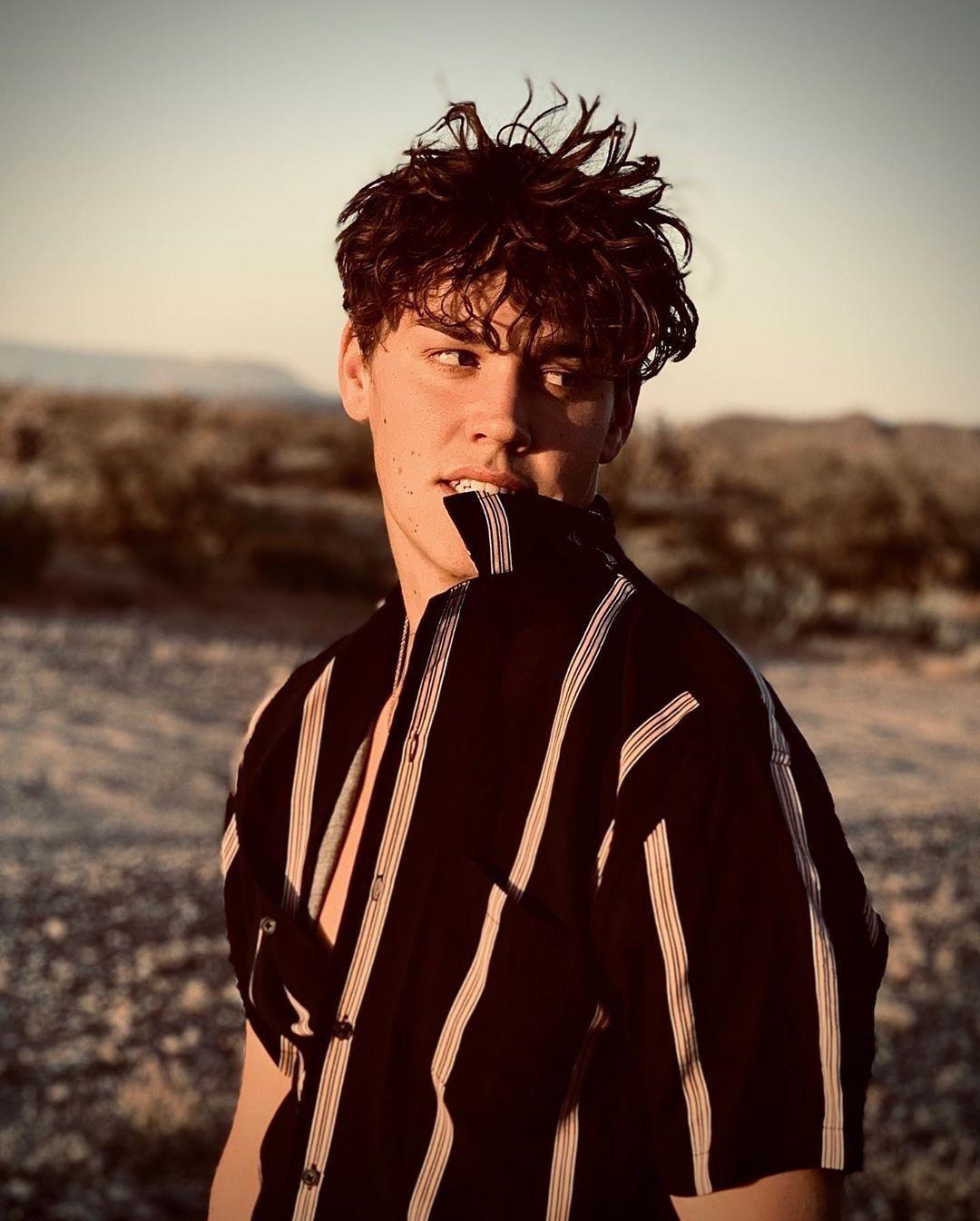 Noah Beck Wallpapers - Top Free Noah Beck Backgrounds - WallpaperAccess