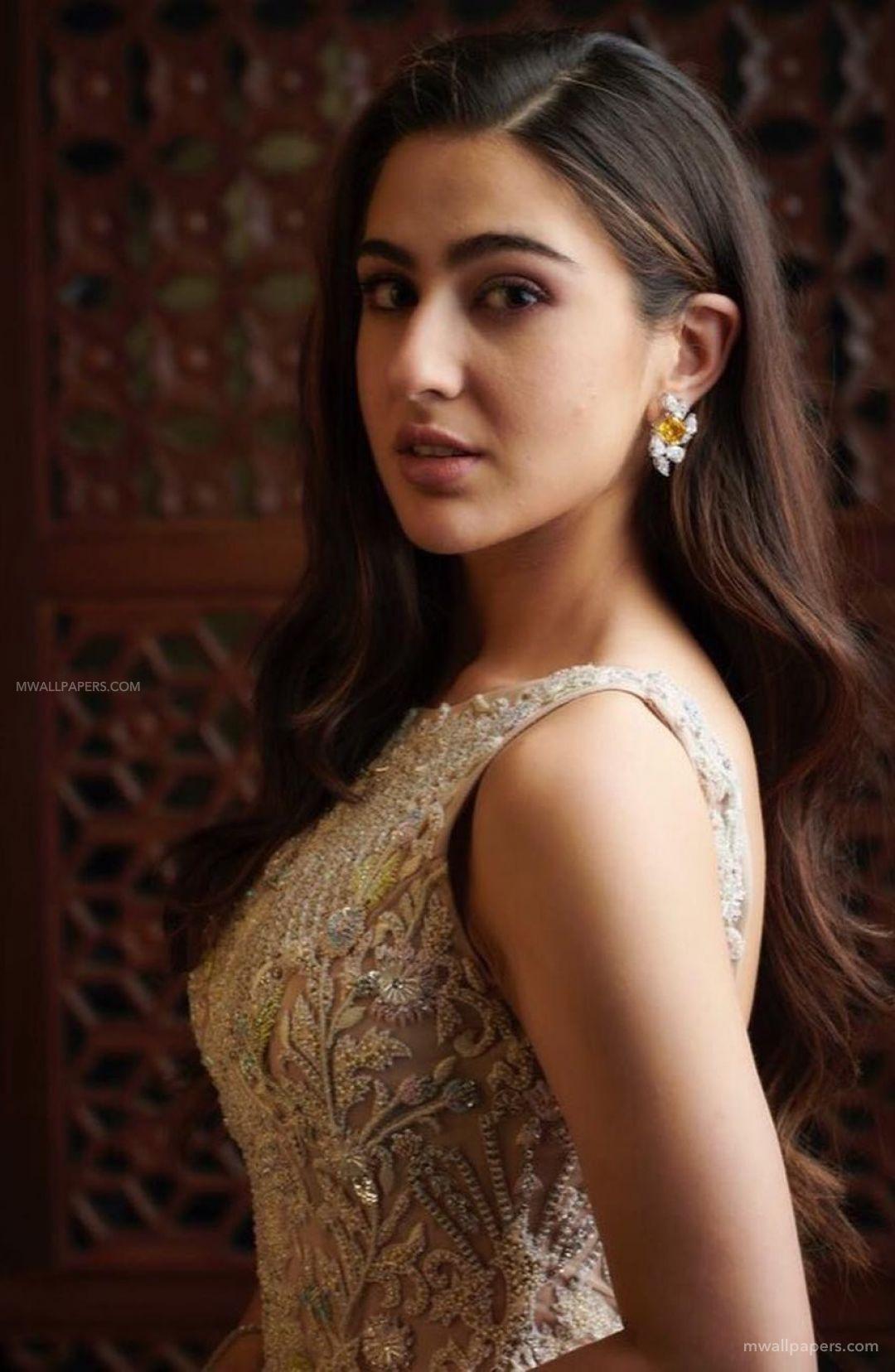 Sara Khan Wallpapers - Top Free Sara Khan Backgrounds - WallpaperAccess