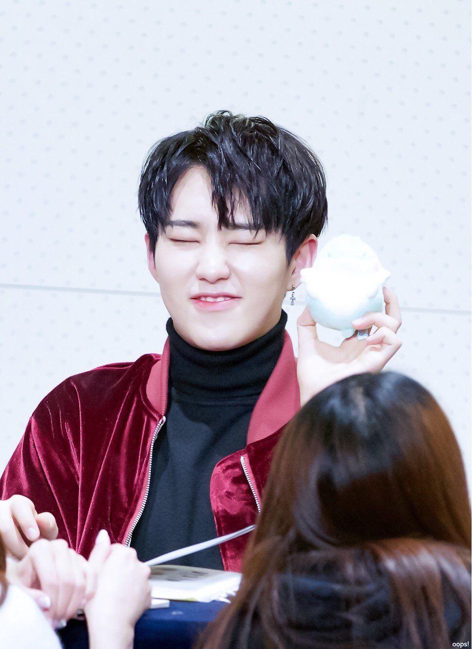 Seventeen Hoshi Wallpapers - Top Free Seventeen Hoshi Backgrounds ...