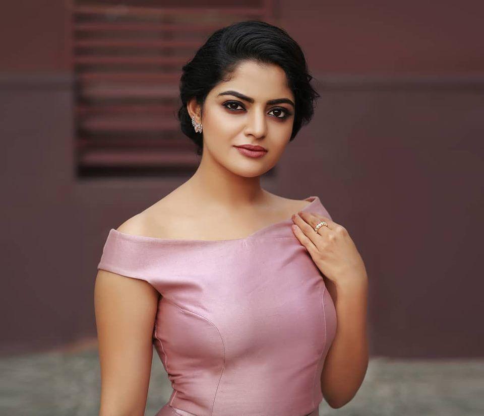 Nikhila Vimal Wallpapers - Top Free Nikhila Vimal Backgrounds ...