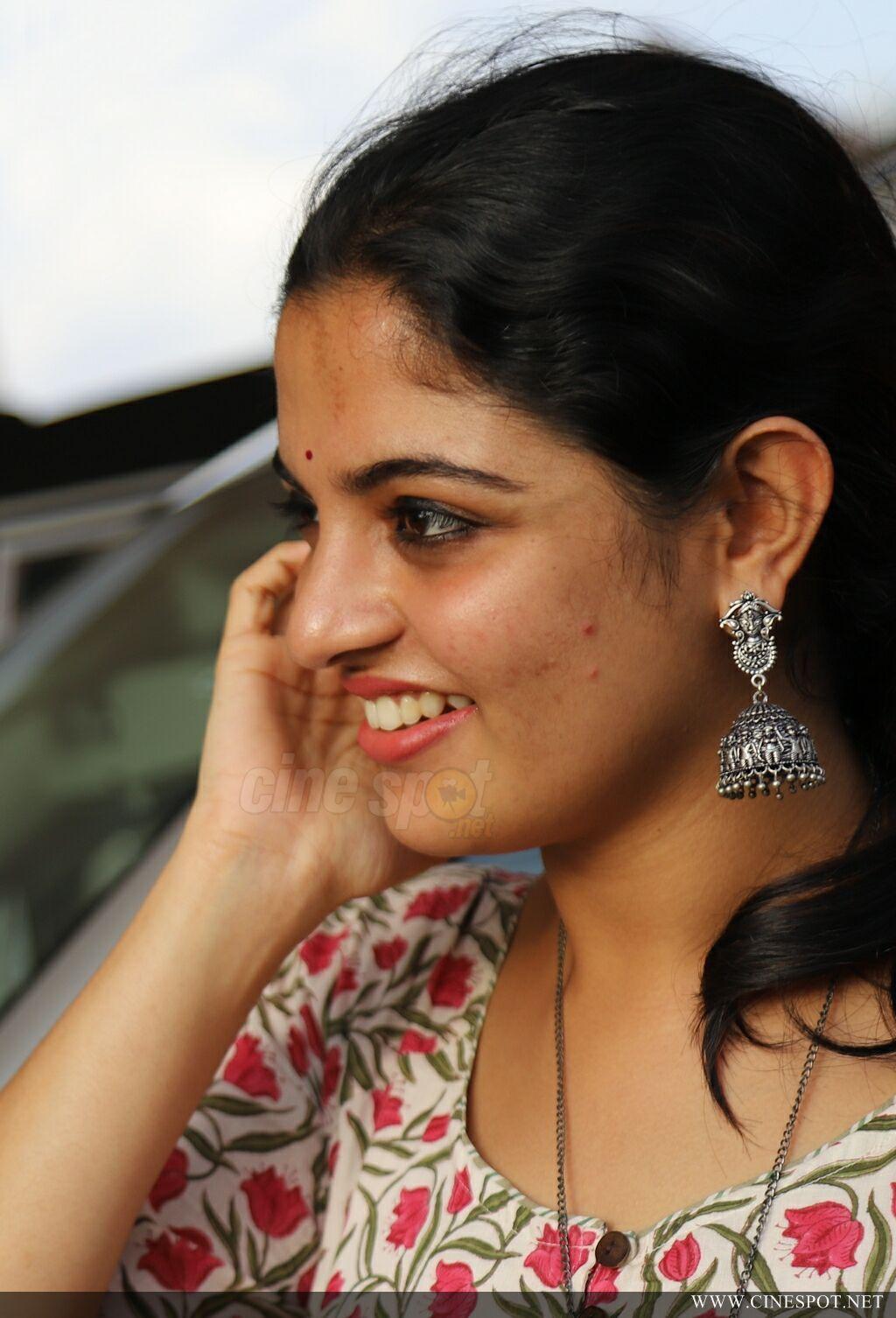 Nikhila Vimal Wallpapers - Top Free Nikhila Vimal Backgrounds ...