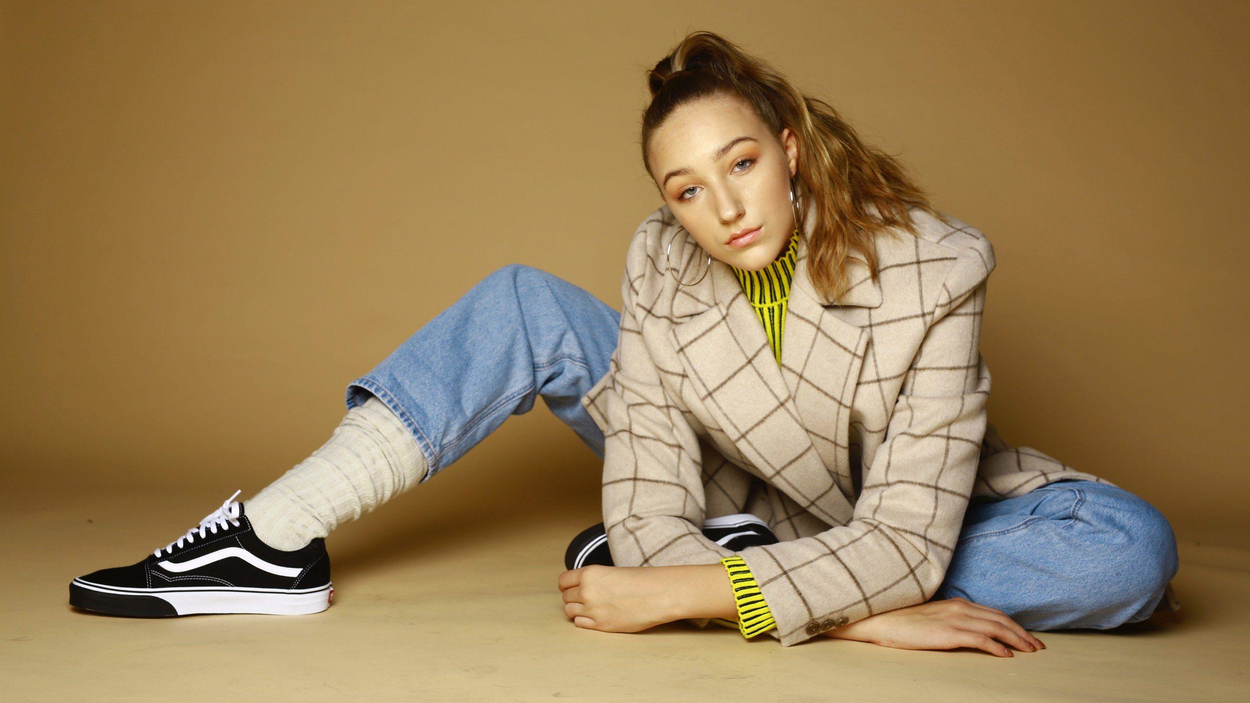 Tall Girl Wallpapers - Top Free Tall Girl Backgrounds - WallpaperAccess