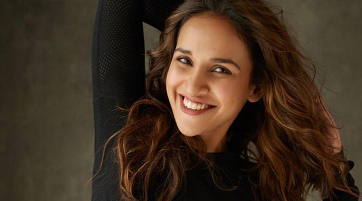 Aisha Sharma Wallpapers - Top Free Aisha Sharma Backgrounds ...