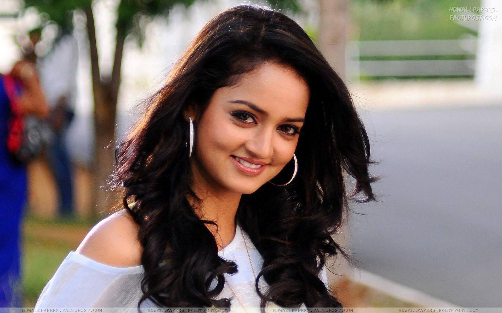 Shanvi Srivastava HD Wallpapers - Top Free Shanvi Srivastava HD ...