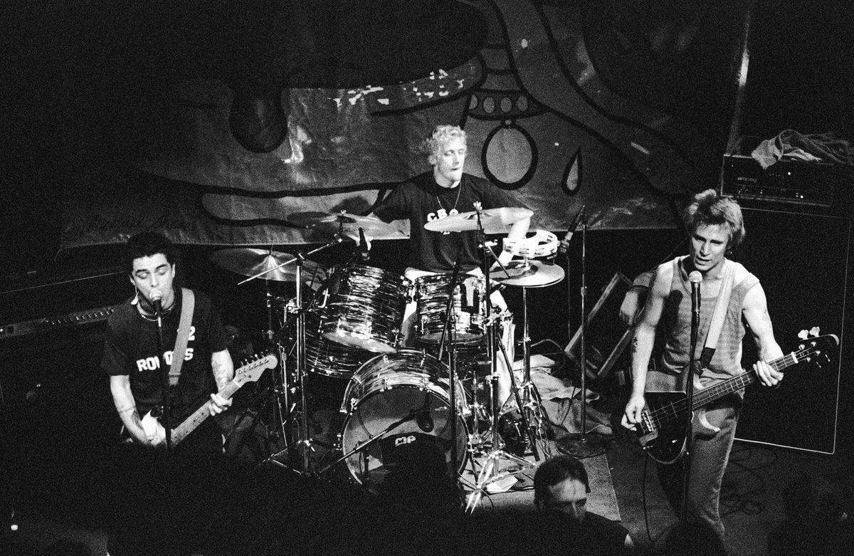 Green Day Dookie Wallpapers - Top Free Green Day Dookie Backgrounds ...