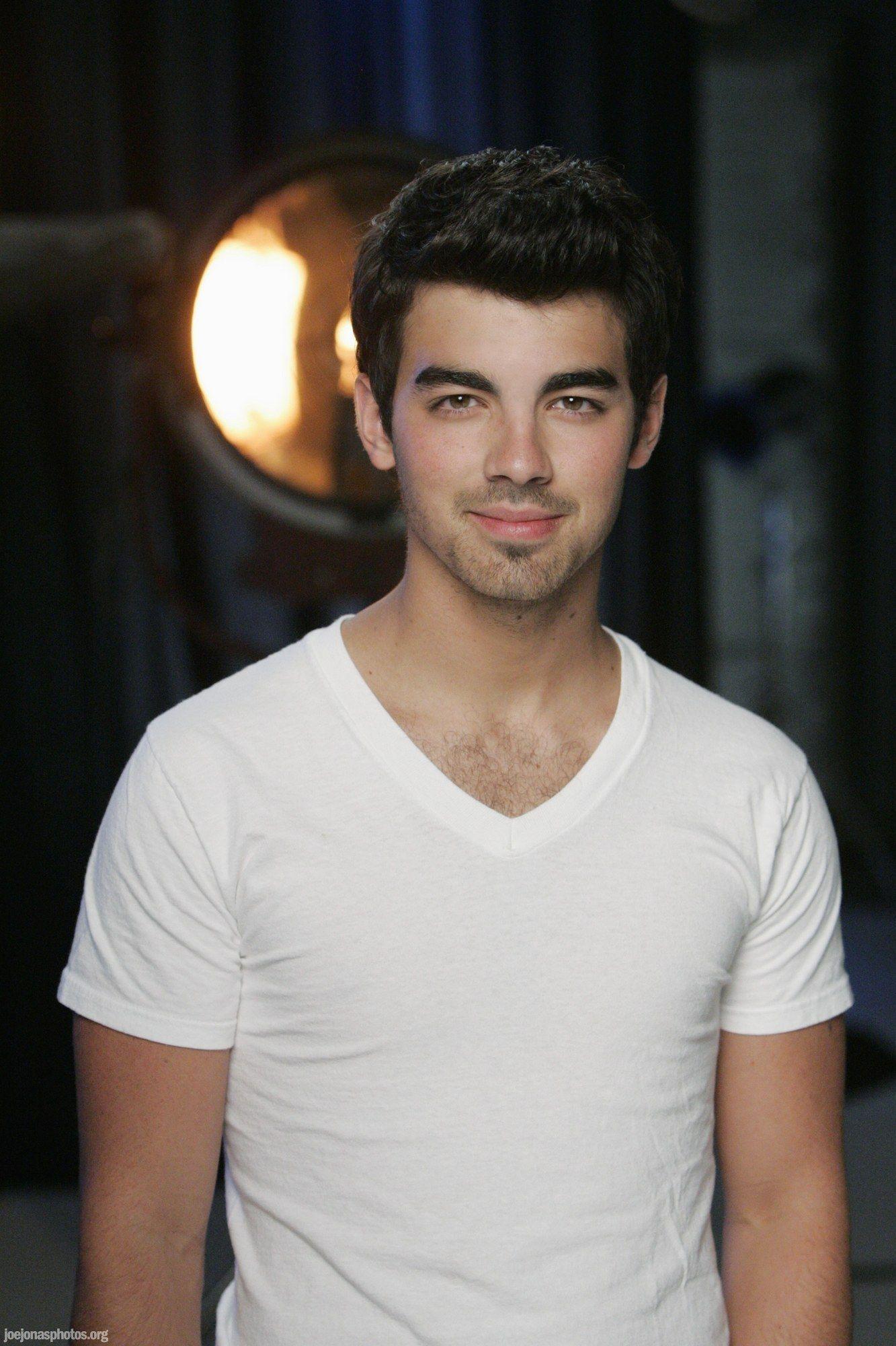 Joe Jonas Wallpapers - Top Free Joe Jonas Backgrounds - WallpaperAccess