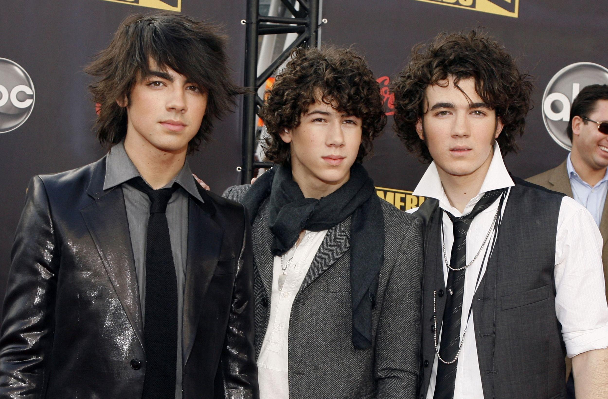 Joe Jonas Wallpapers - Top Free Joe Jonas Backgrounds - WallpaperAccess