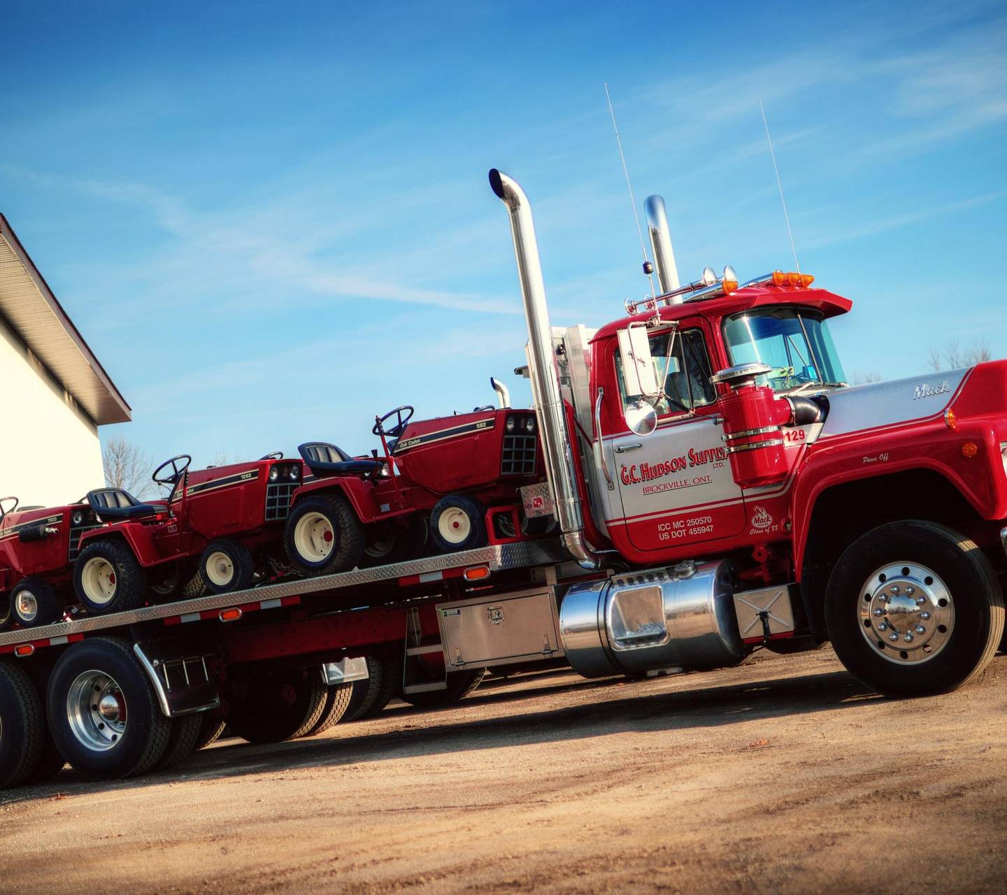 Mack Truck Wallpapers - Top Free Mack Truck Backgrounds - WallpaperAccess