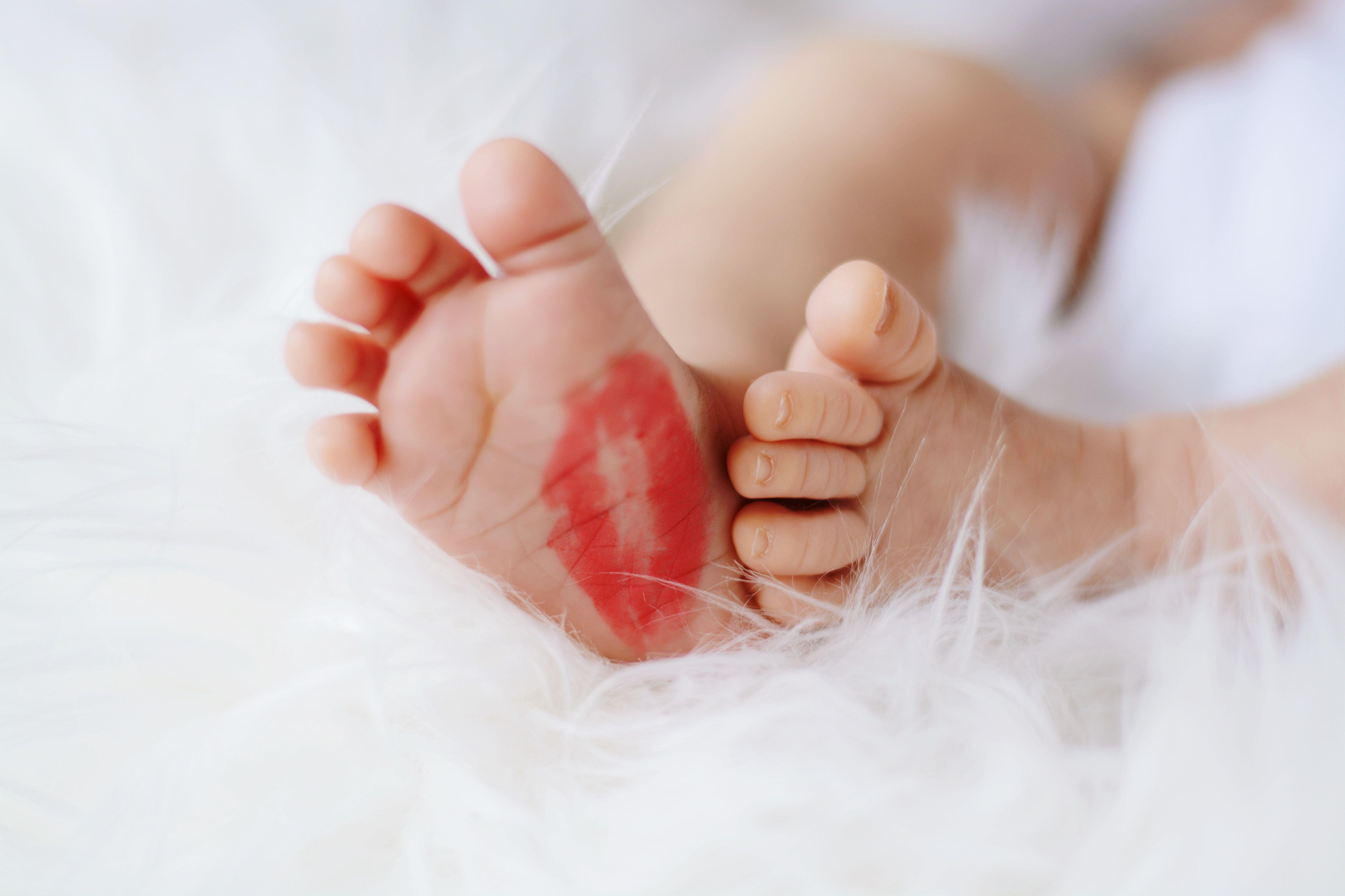 Baby Feet Wallpapers - Top Free Baby Feet Backgrounds - WallpaperAccess