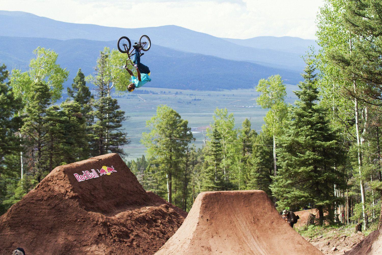 Dirt Jump Wallpapers - Top Free Dirt Jump Backgrounds - WallpaperAccess