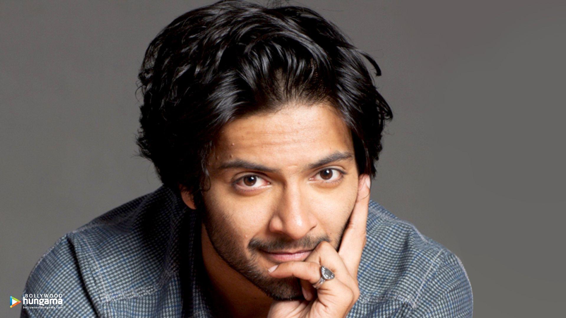 Ali Fazal Wallpapers - Top Free Ali Fazal Backgrounds - WallpaperAccess